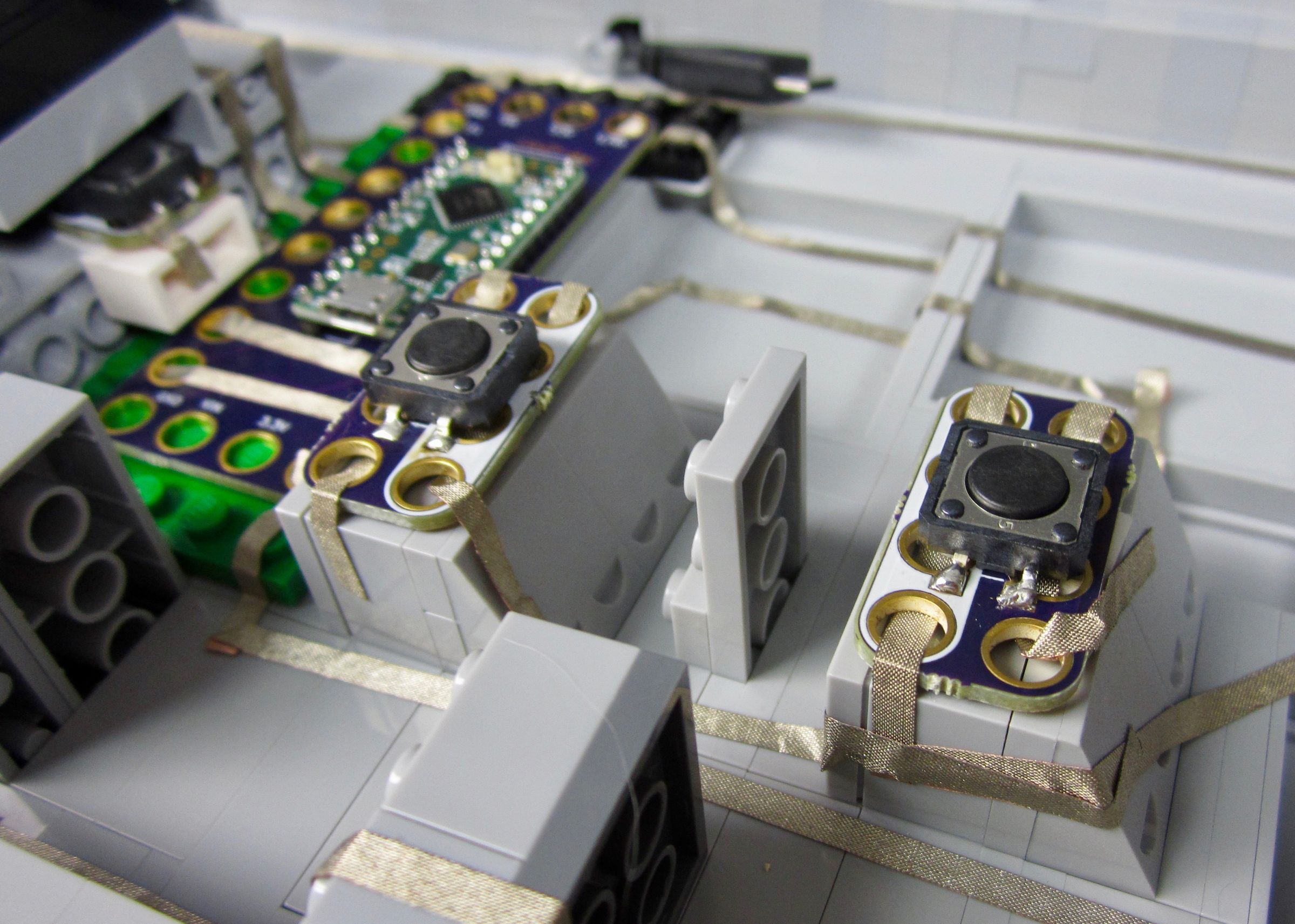 Giant LEGO NES Controller : 15 Steps (with Pictures) - Instructables