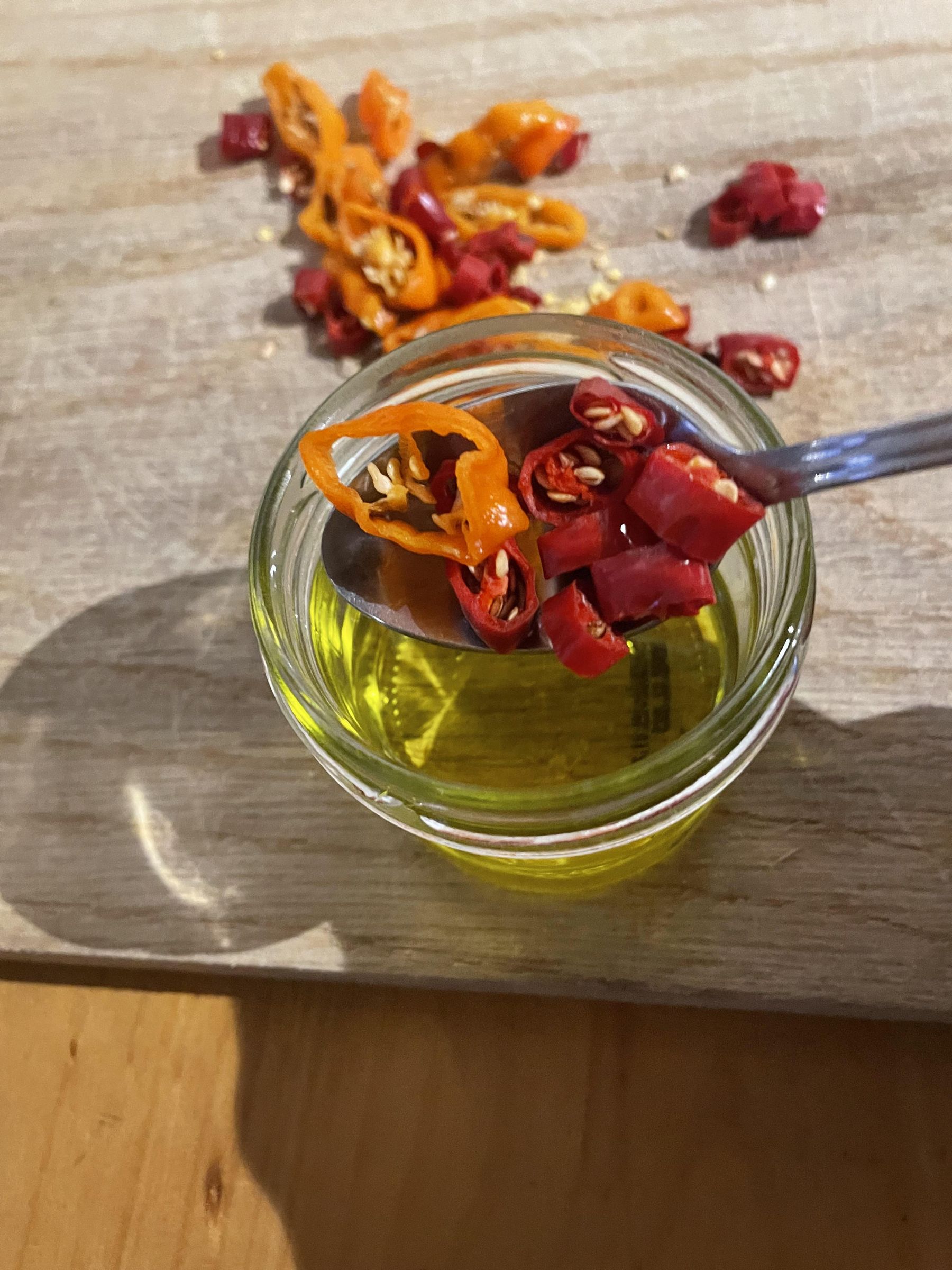HOW TO MAKE CHILLI OIL : 7 Steps (with Pictures) - Instructables