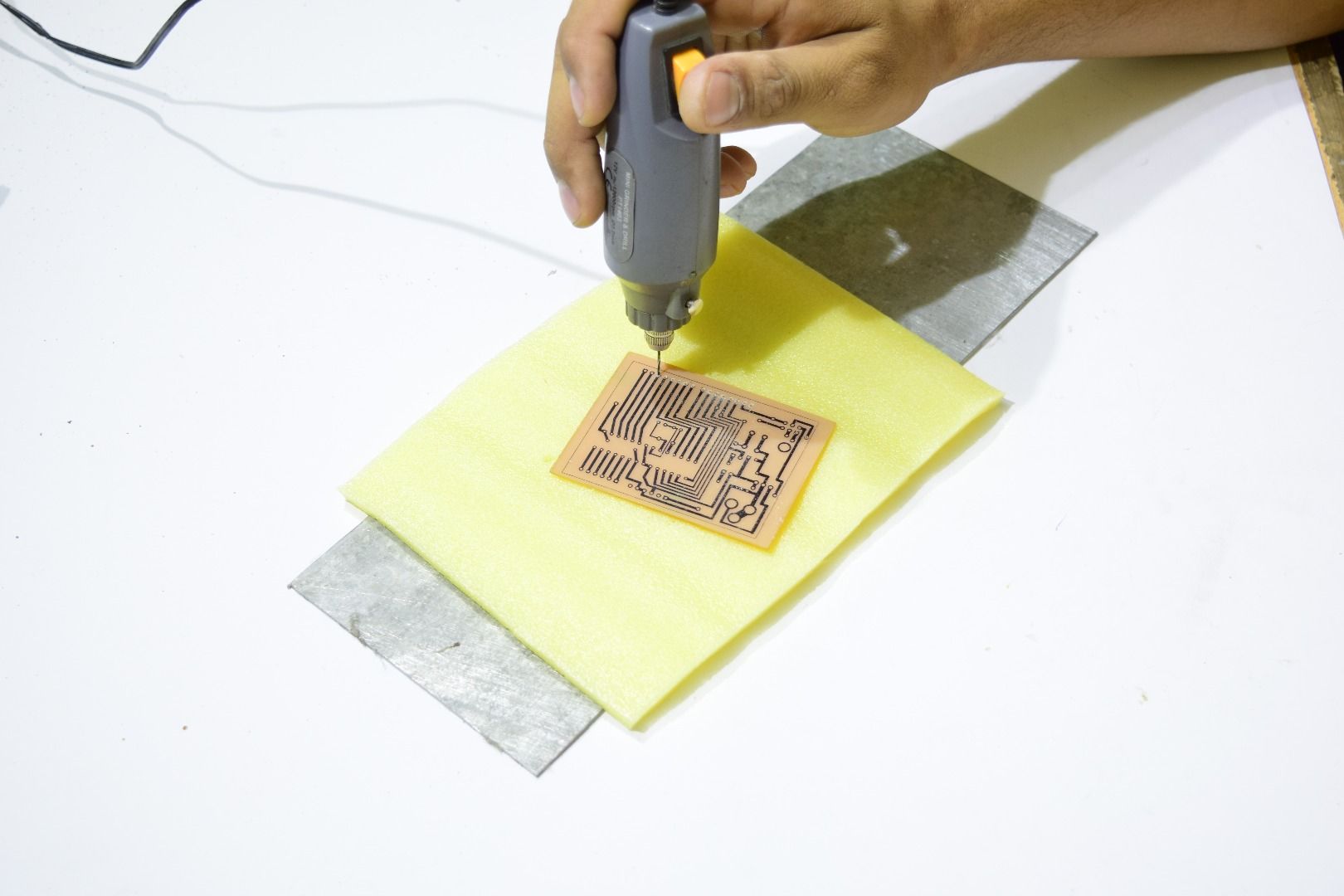 Beeduino : Homemade Arduino Uno for $6 : 13 Steps (with Pictures ...