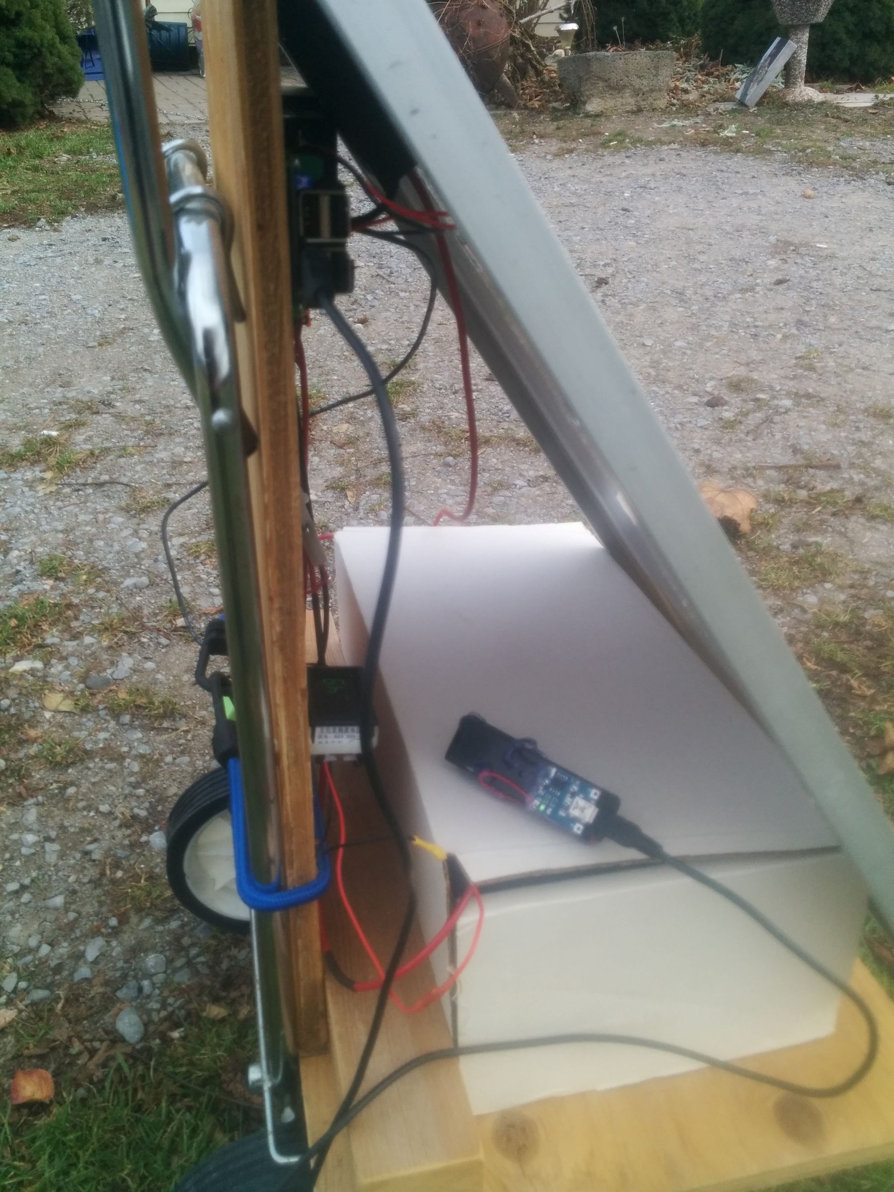 Inexpensive Solar 18650 Battery Charger : 5 Steps - Instructables
