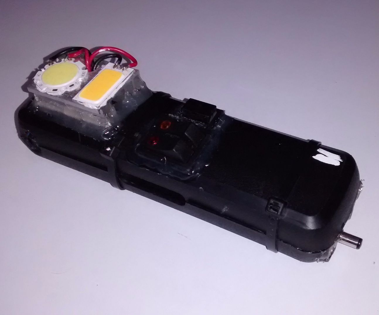 Home-Made LED Flashlight USB Charger (12V 1.8Ah Li-ion Battery!) : 7 ...