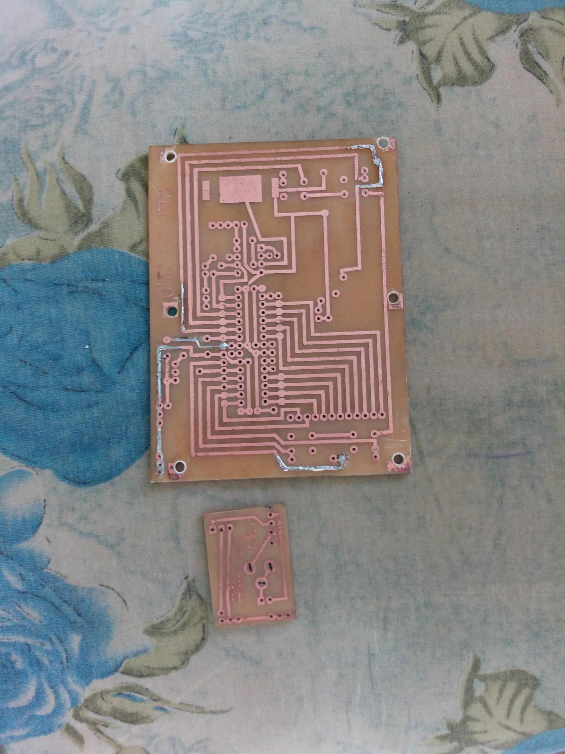 How to Etch a PCB : 4 Steps - Instructables