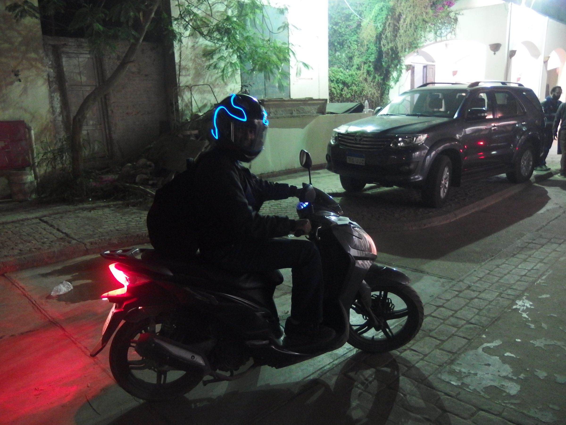 EL Wire Motorcycle Tron Helmet : 4 Steps - Instructables