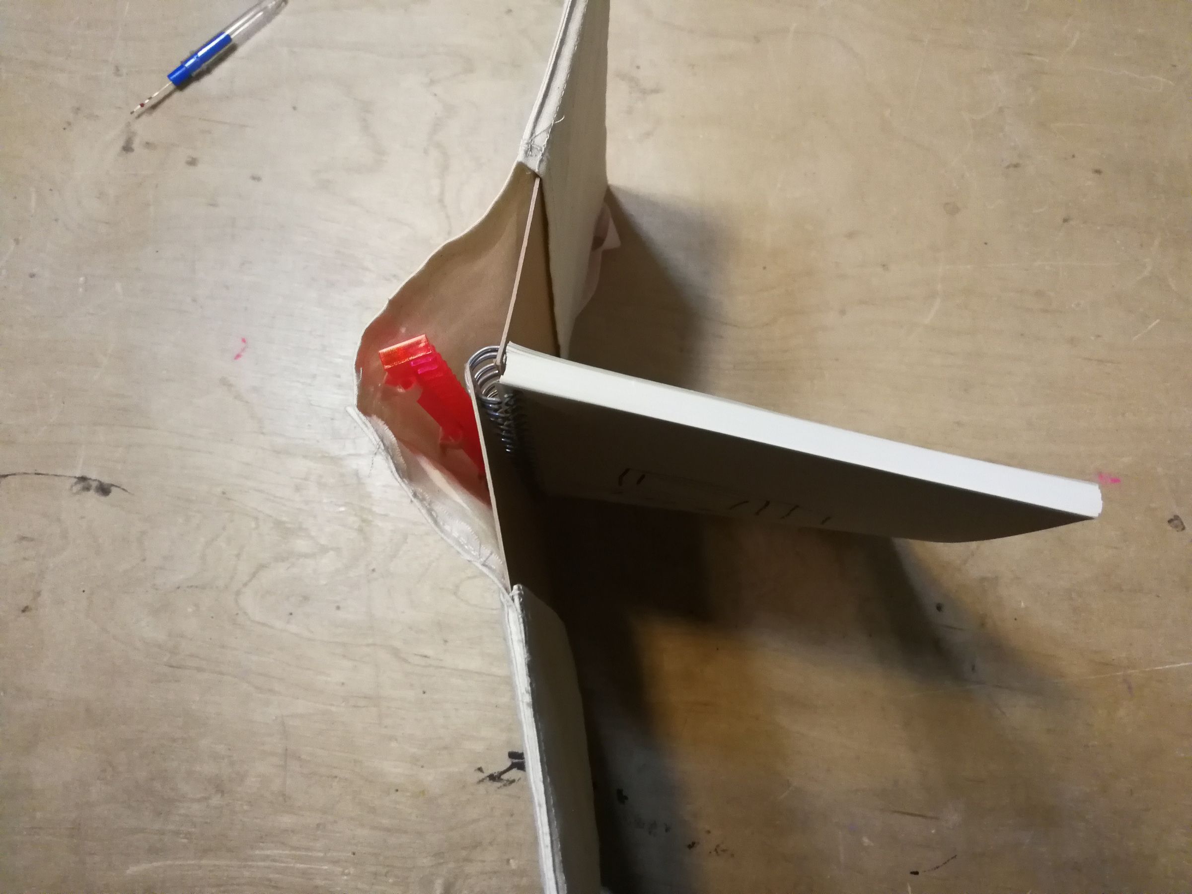 Notebook Cover With Zip Pouch : 13 Steps (with Pictures) - Instructables