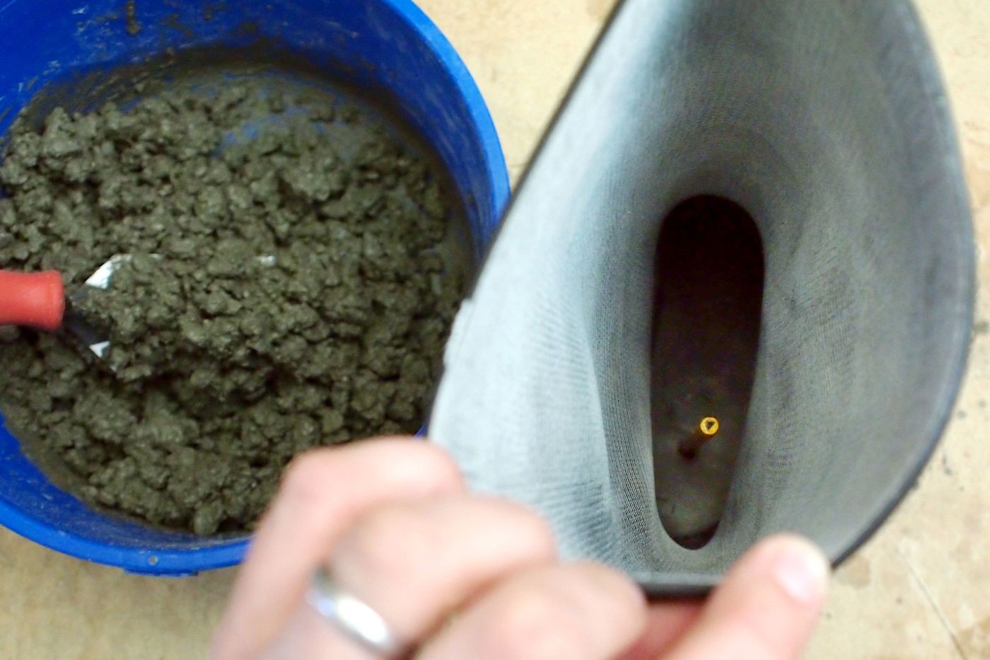 Concrete Boot Planter : 10 Steps (with Pictures) - Instructables