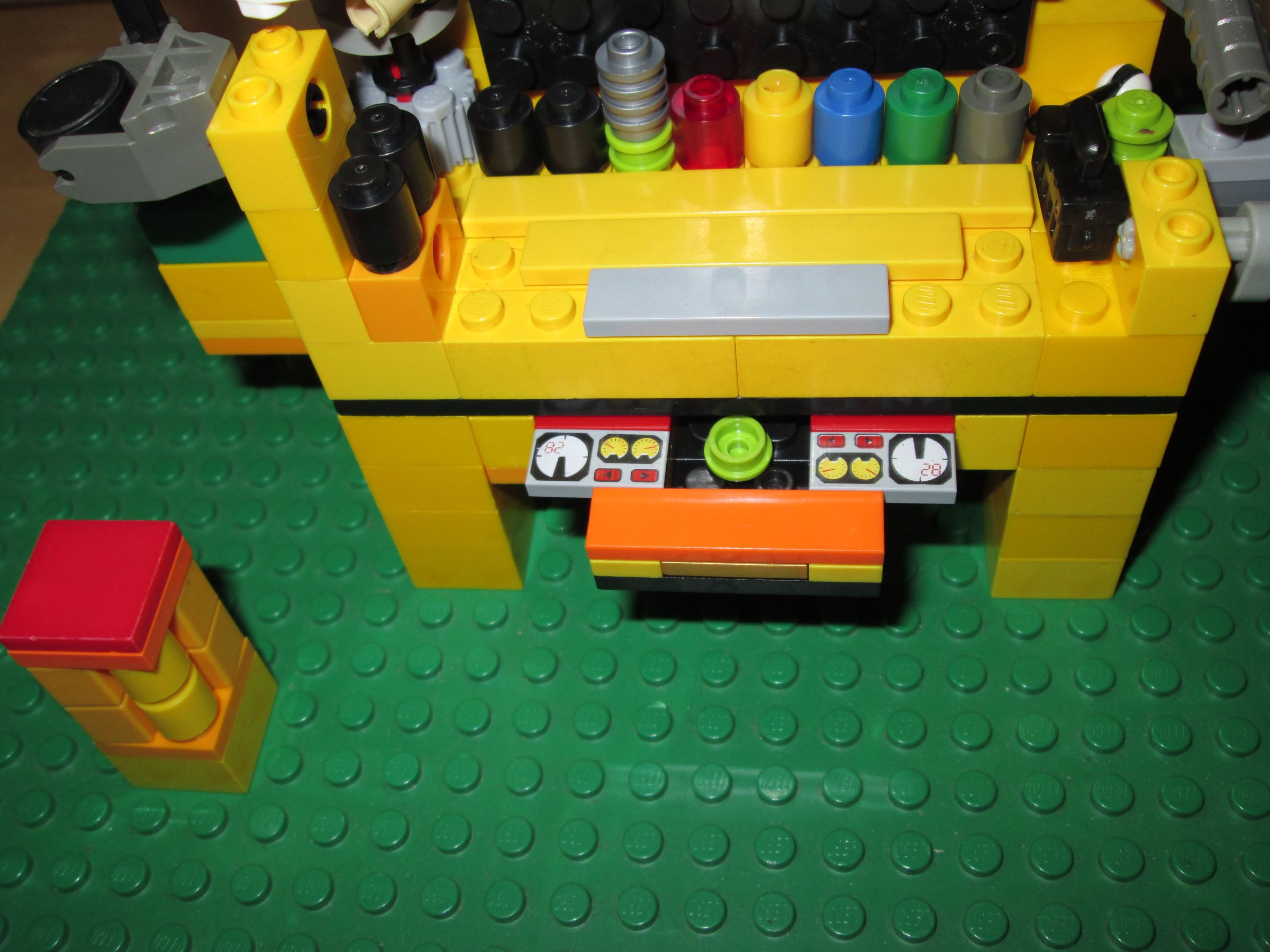 Cool Mini Lego Workbench - Instructables