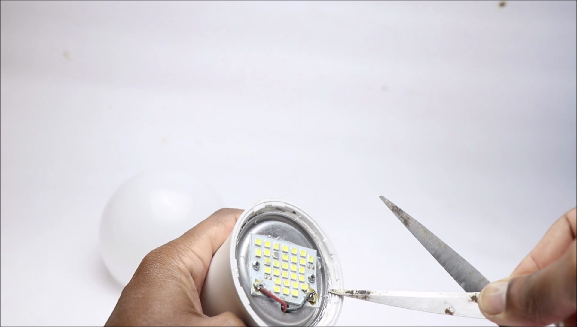 Giving LED Bulbs a Second Chance : 7 Steps (with Pictures) - Instructables