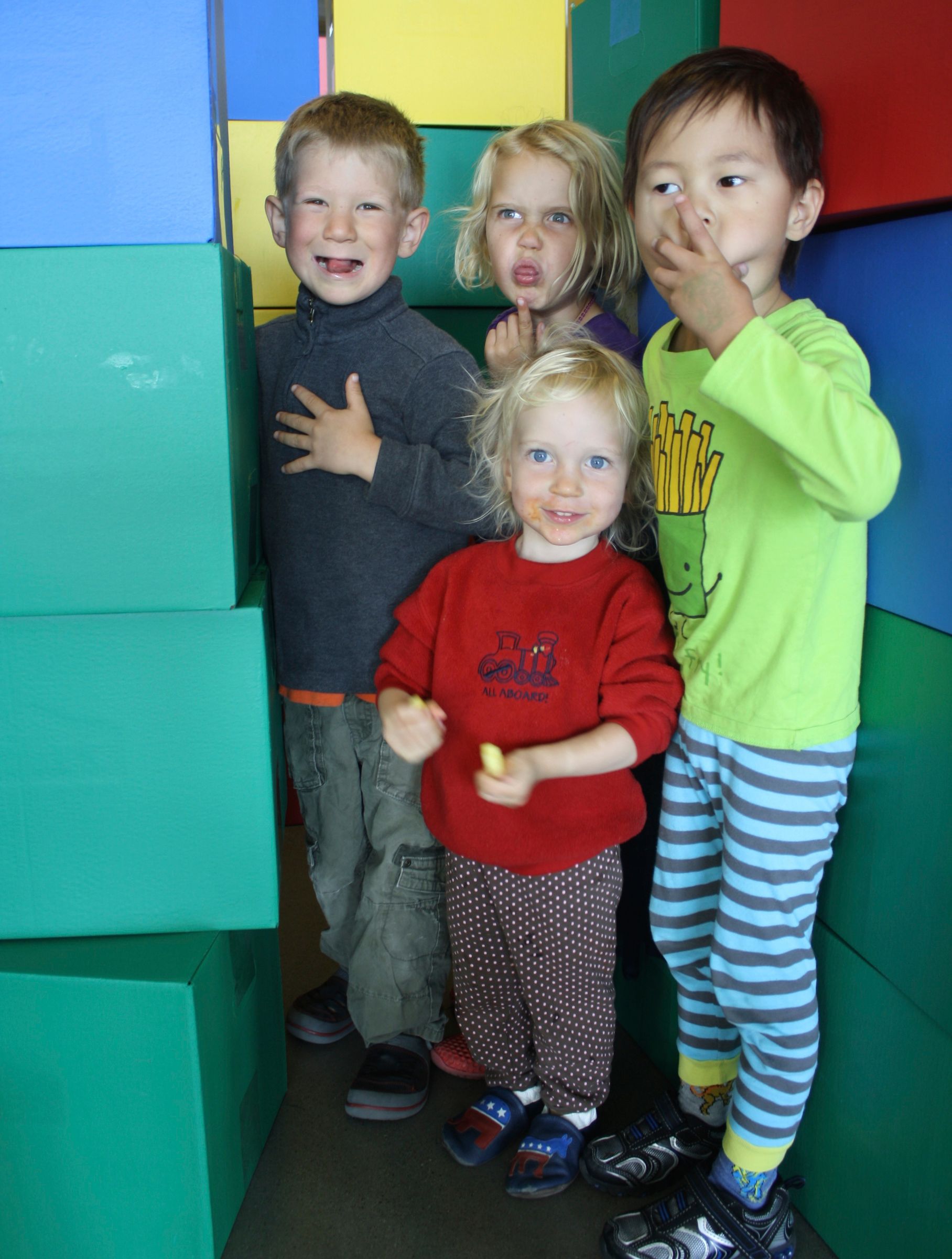 Giant Cardboard LEGO Blocks : 8 Steps (with Pictures) - Instructables