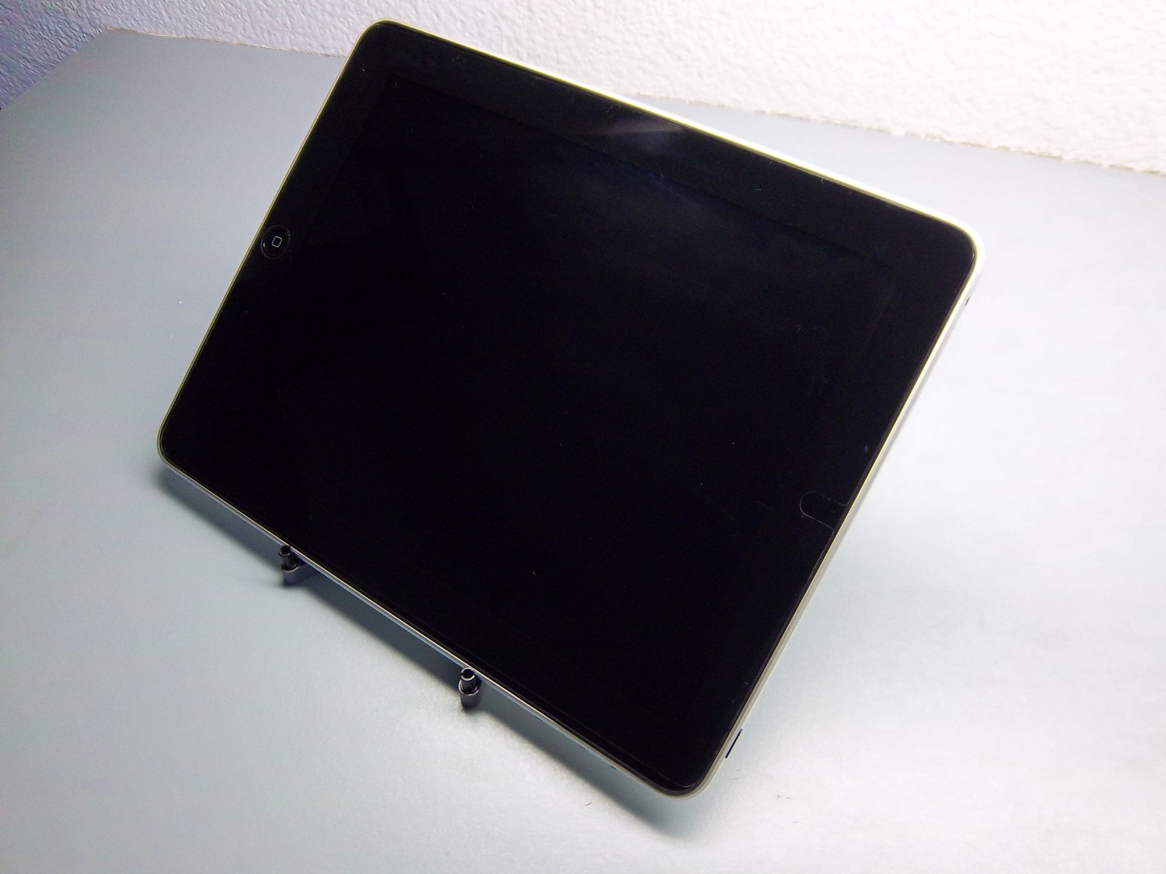 Mini Folding Tablet Stand (LEGO) - Instructables