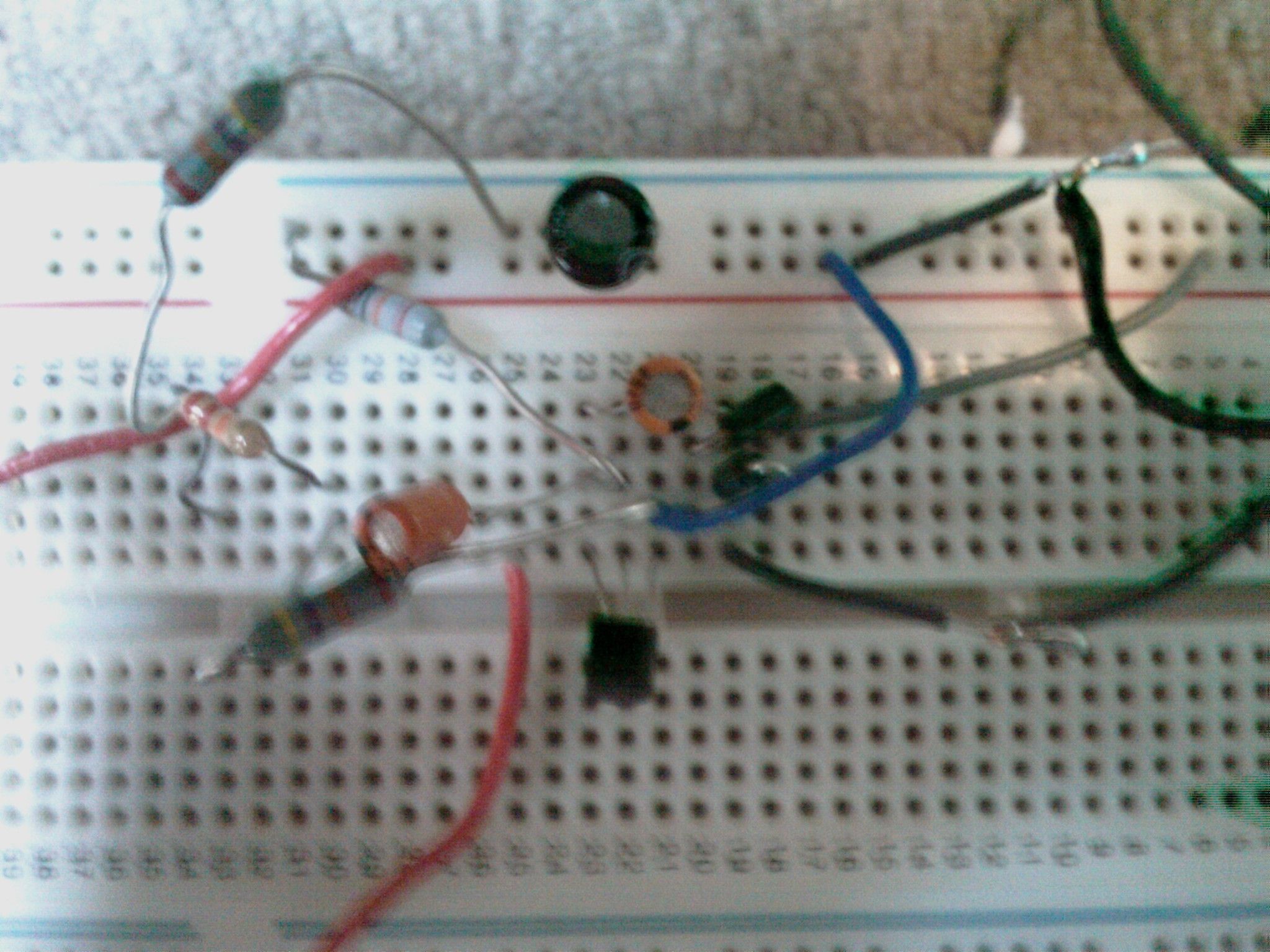 Very Simple and Cheap Guitar/Bass Distortion Pedal : 4 Steps ...
