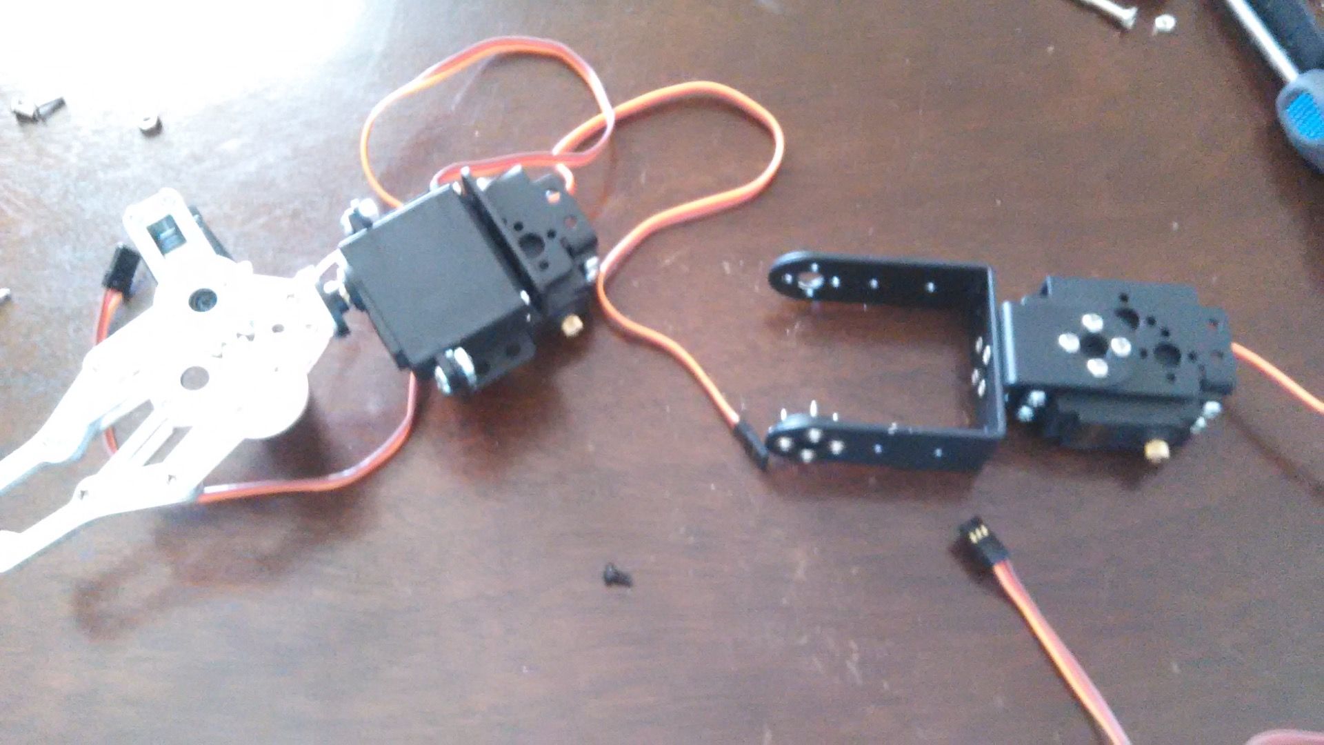 Robotic Arm for Autonomous Tank : 9 Steps - Instructables