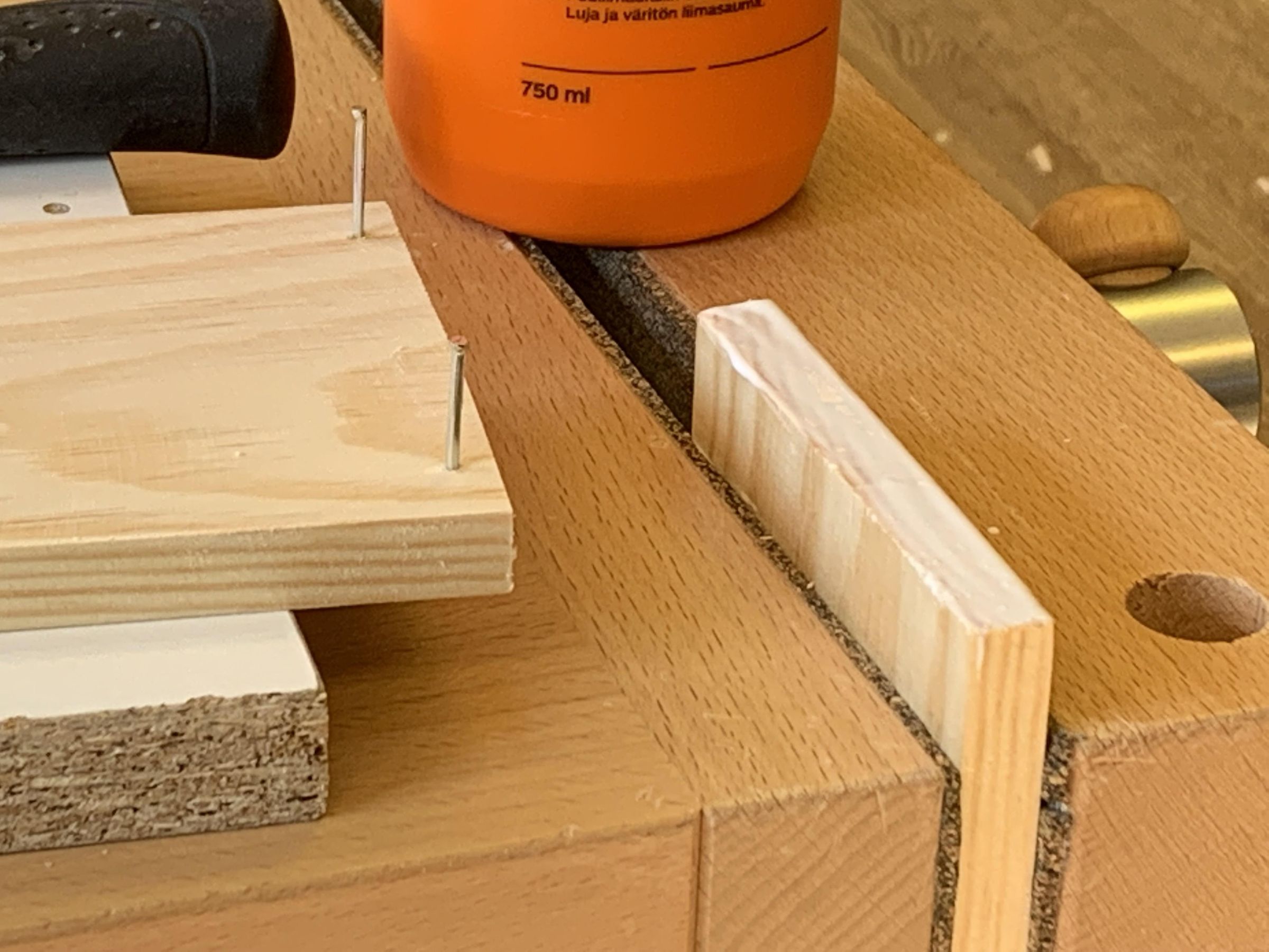 Skrin Med Lock : 20 Steps - Instructables