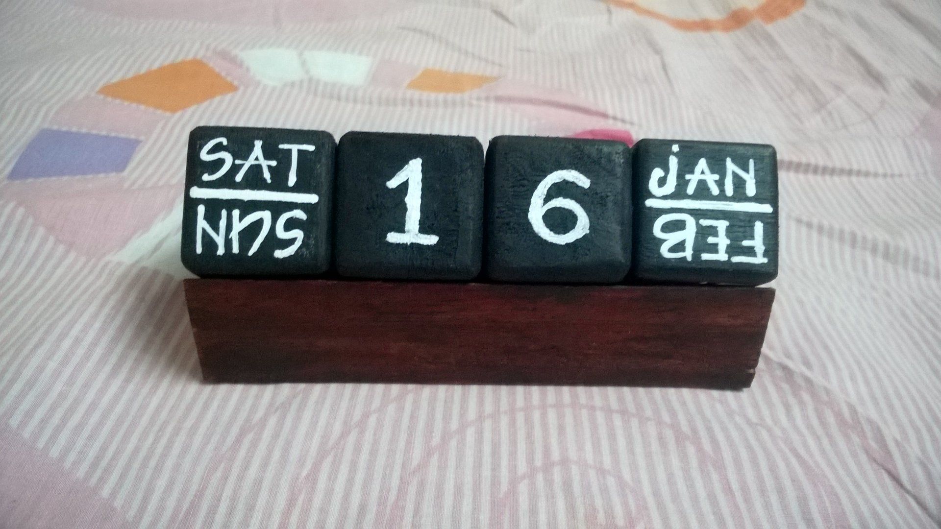 DIY Cubes Calendar : 8 Steps (with Pictures) - Instructables