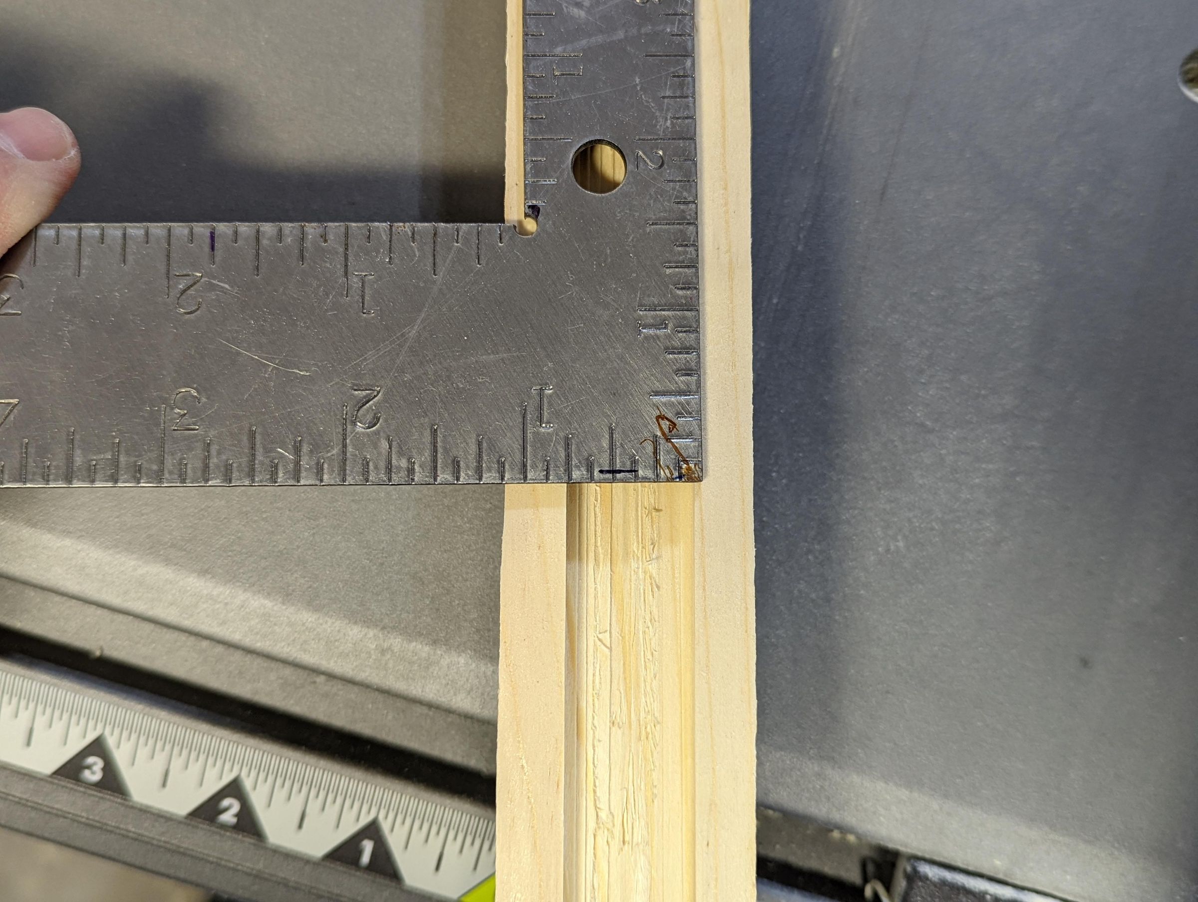 Make a Canvas Art Frame From a Single 2x4 : 6 Steps (with Pictures ...