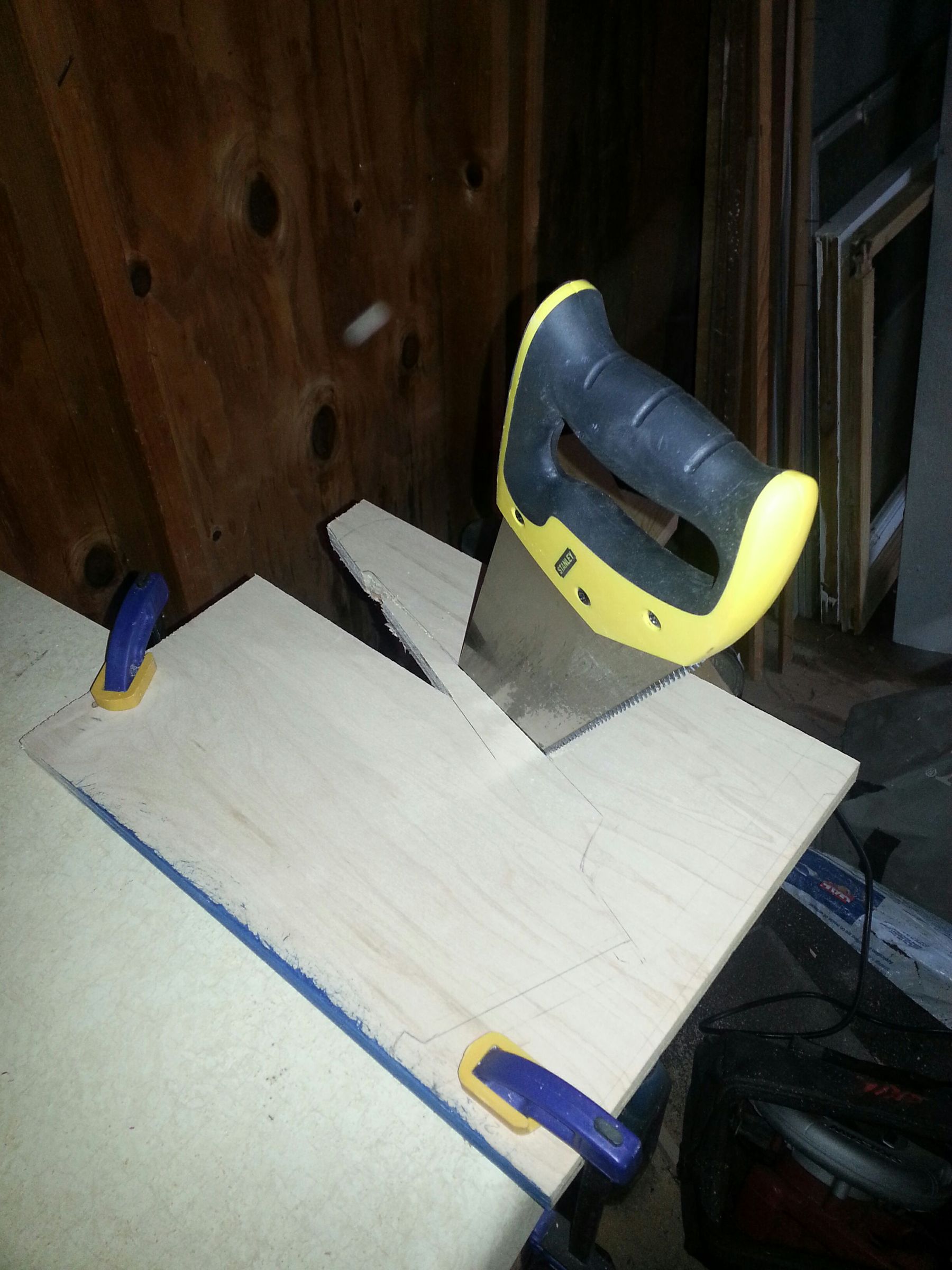 Bluesy Banjo Stand : 7 Steps - Instructables