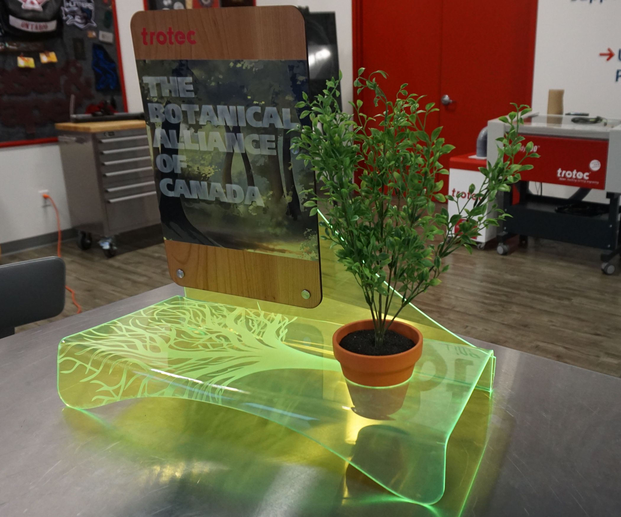 UV Printed Wood and Acrylic Display Stand : 8 Steps (with Pictures ...