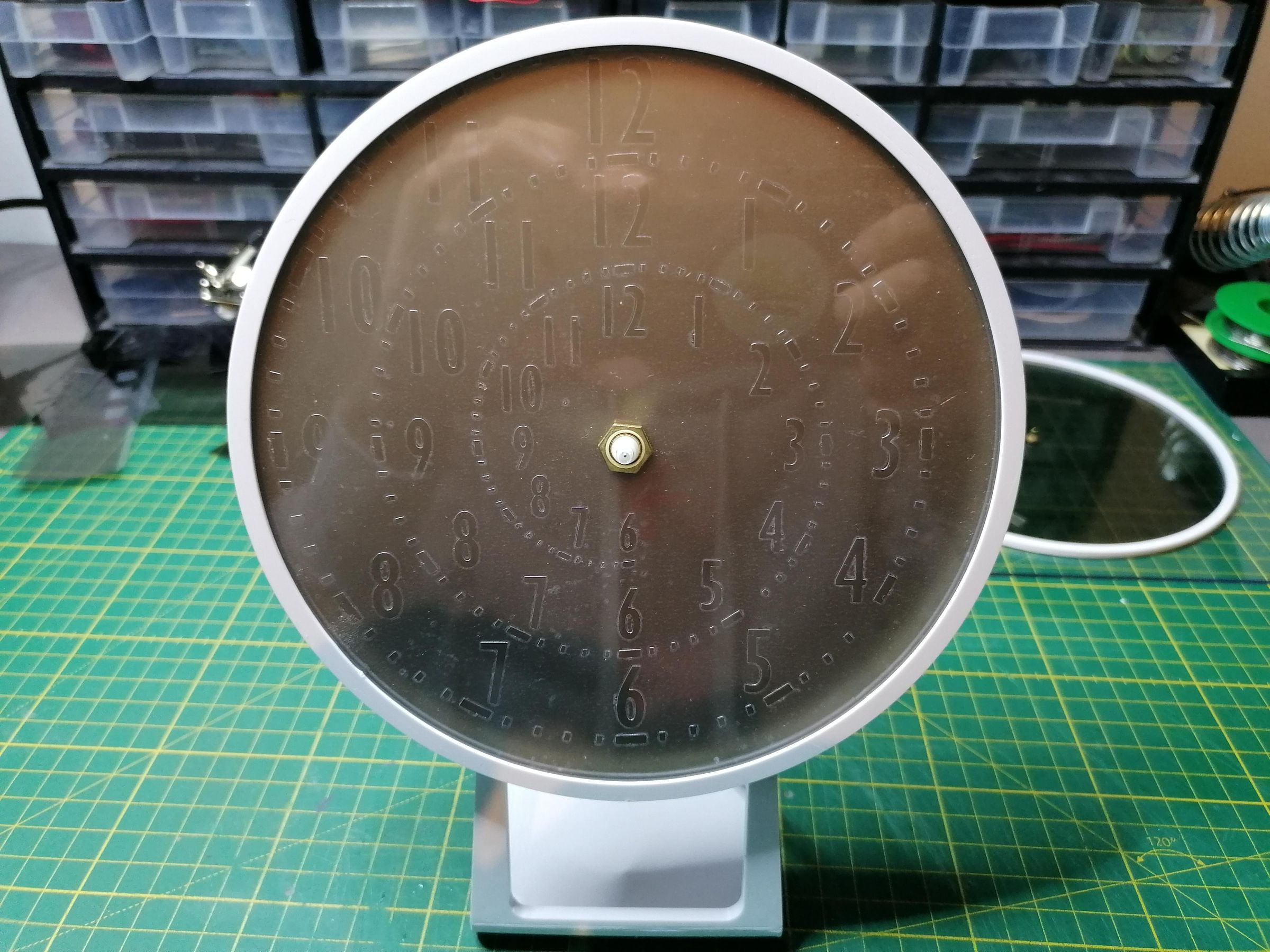 Polarizer Clock : 7 Steps (with Pictures) - Instructables