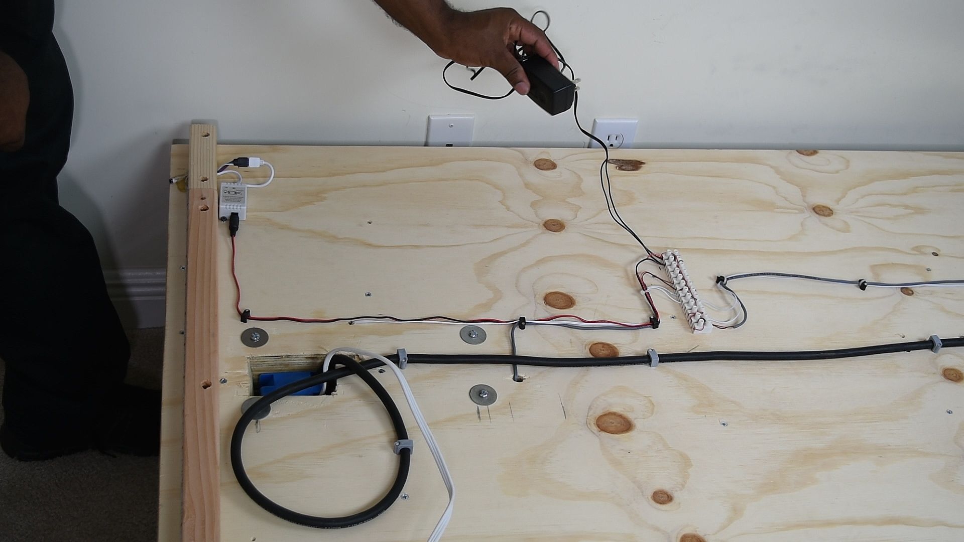 DIY Platform Bed With Floating Night Stands : 7 Steps (with Pictures ...