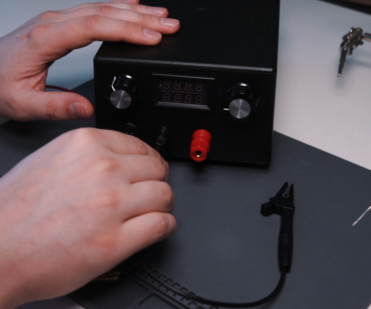 DIY Lab Bench Power Supply [Build + Tests] : 16 Steps (with Pictures ...