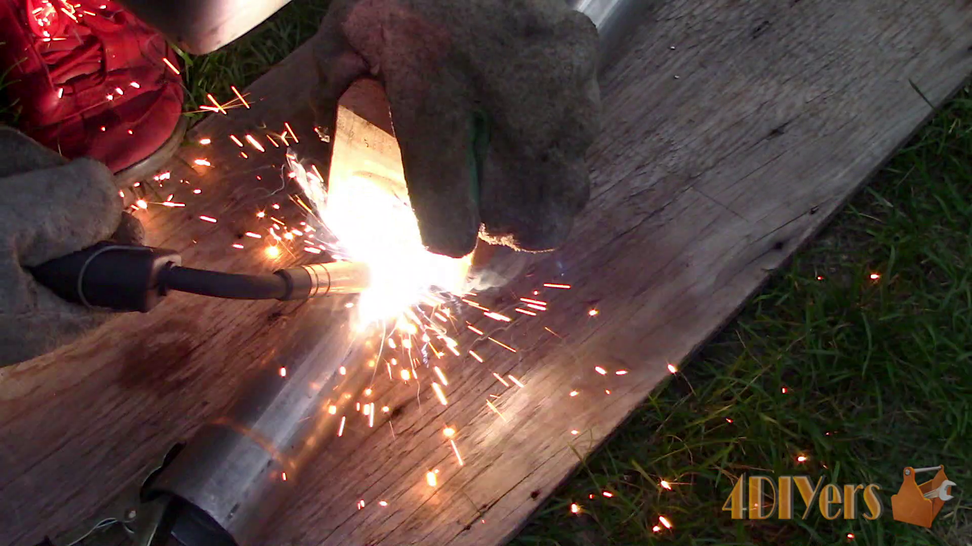 How to Install a Weld in O2 Sensor Exhaust Bung : 6 Steps - Instructables