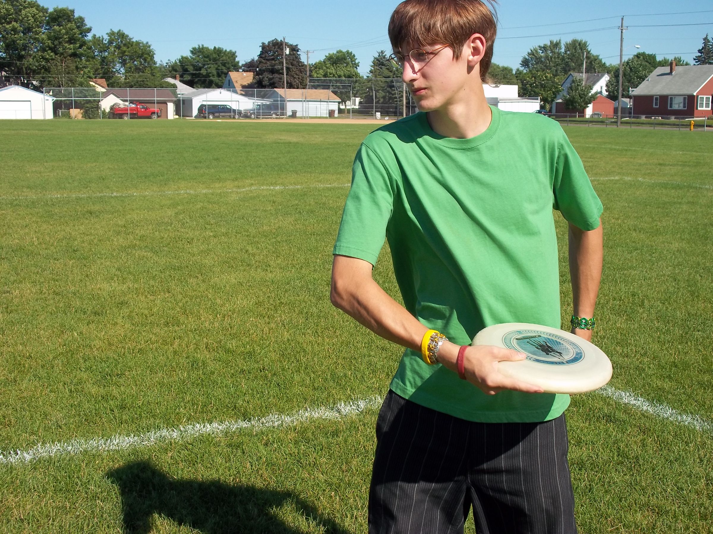 Funky McGroovy Frizbee Throwing Guide : 9 Steps (with Pictures ...