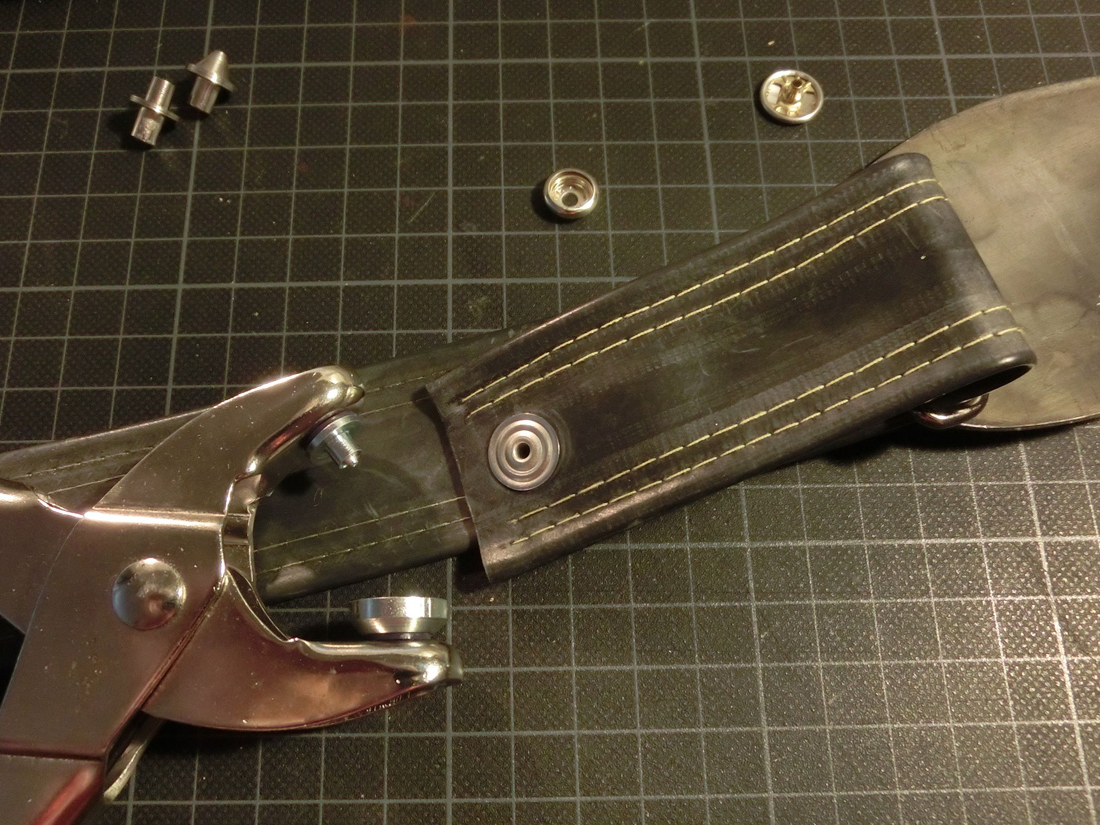 Bicycle Tube Belt : 5 Steps (with Pictures) - Instructables