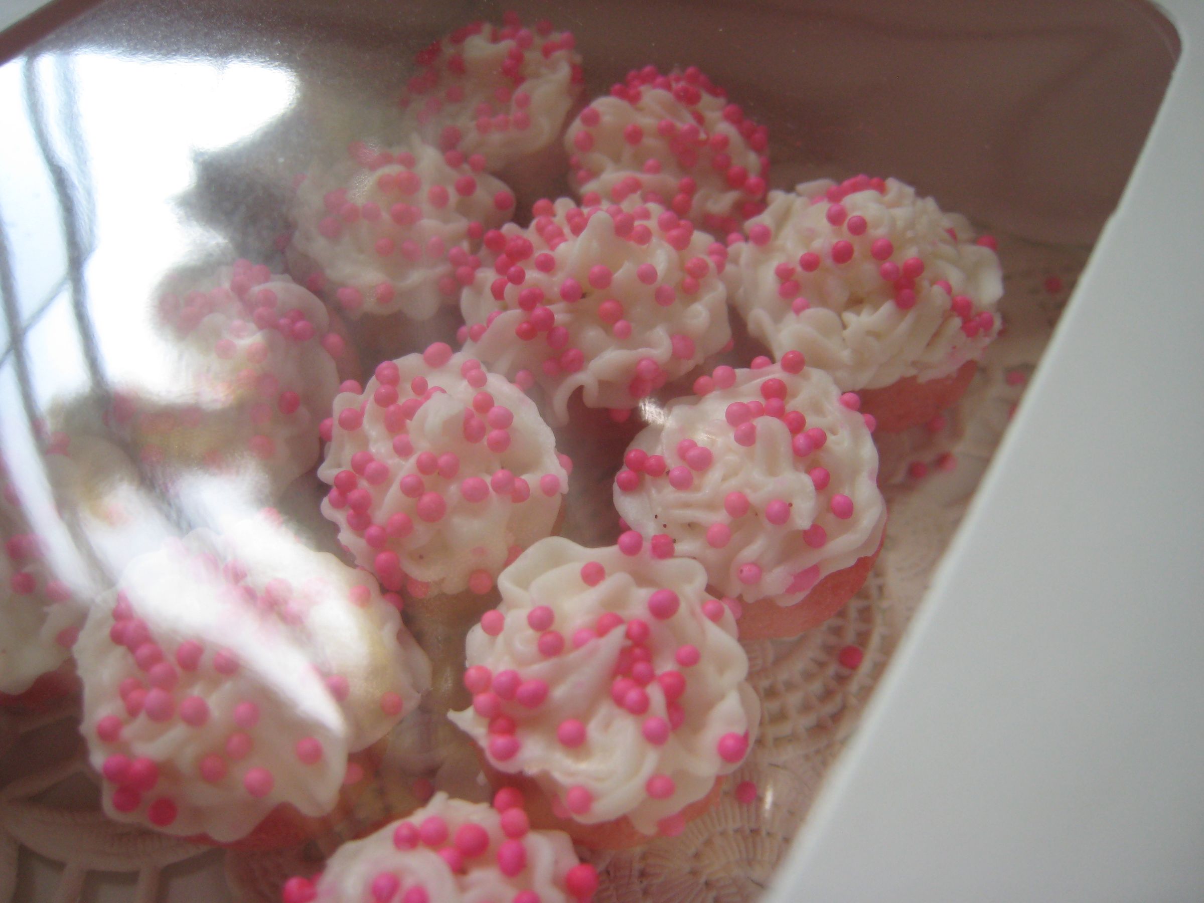 Micro Cupcakes : 5 Steps (with Pictures) - Instructables