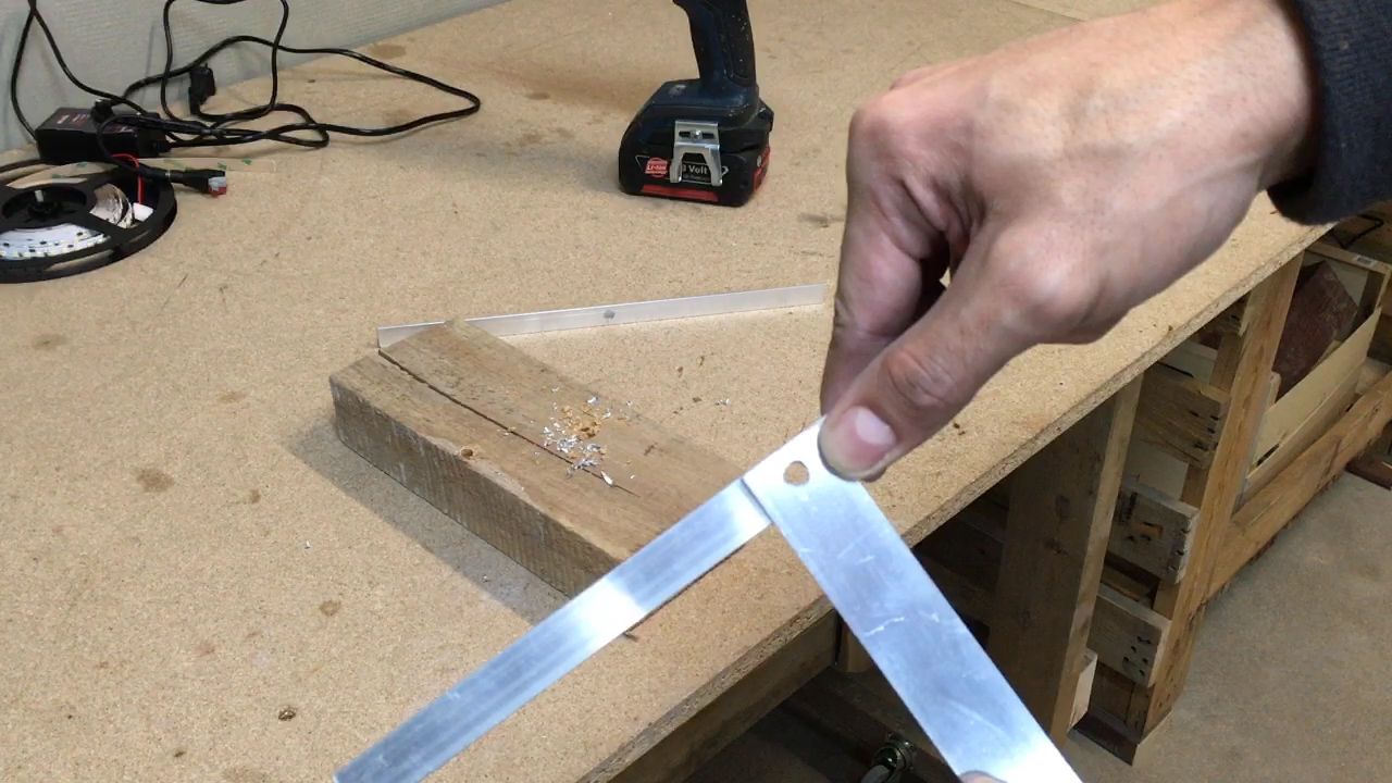 DIY: LED Workbench Light From LED Strips : 7 Steps (with Pictures ...