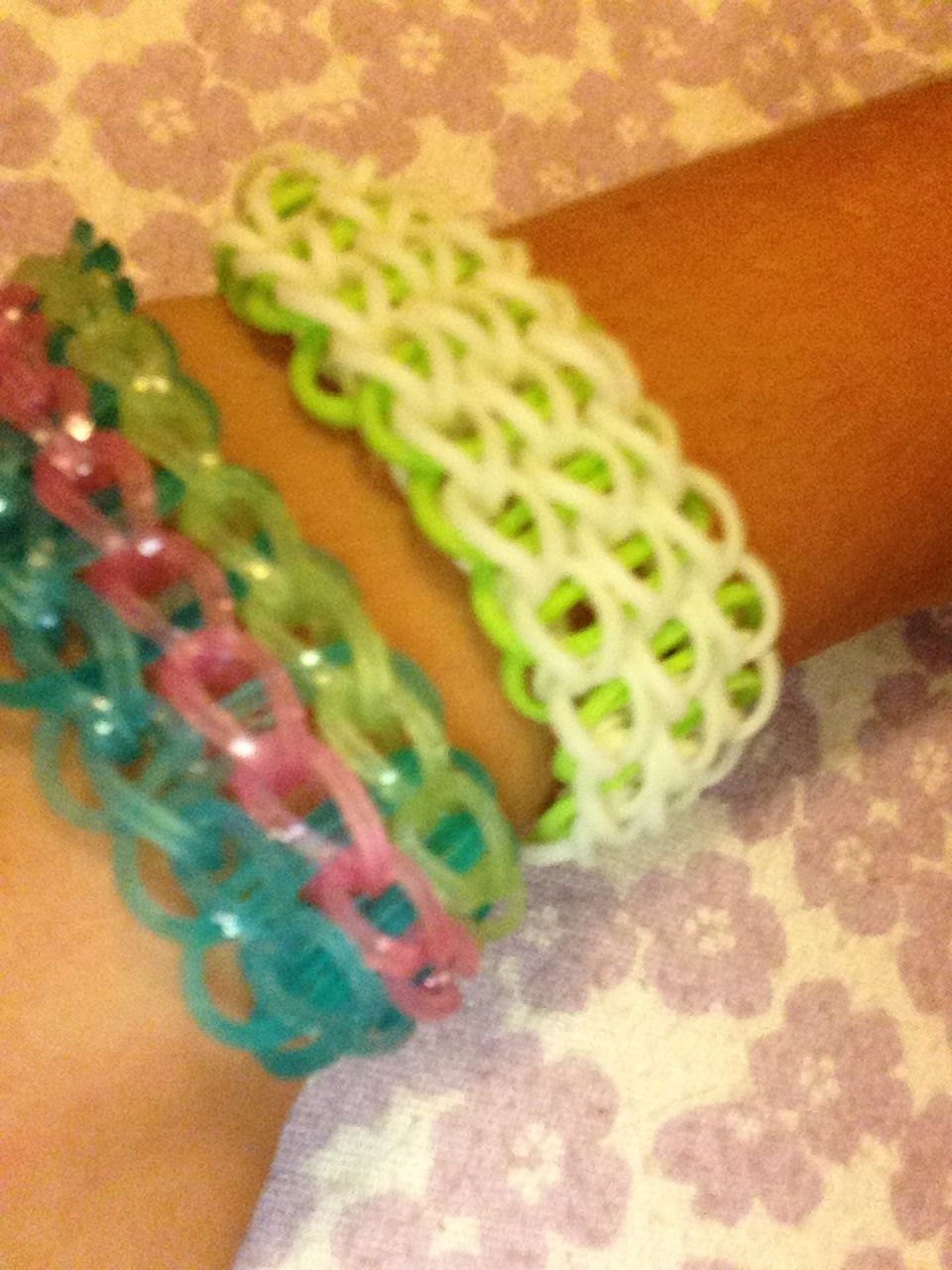 Rainbow Loom Single Triple Bracelet : 7 Steps - Instructables