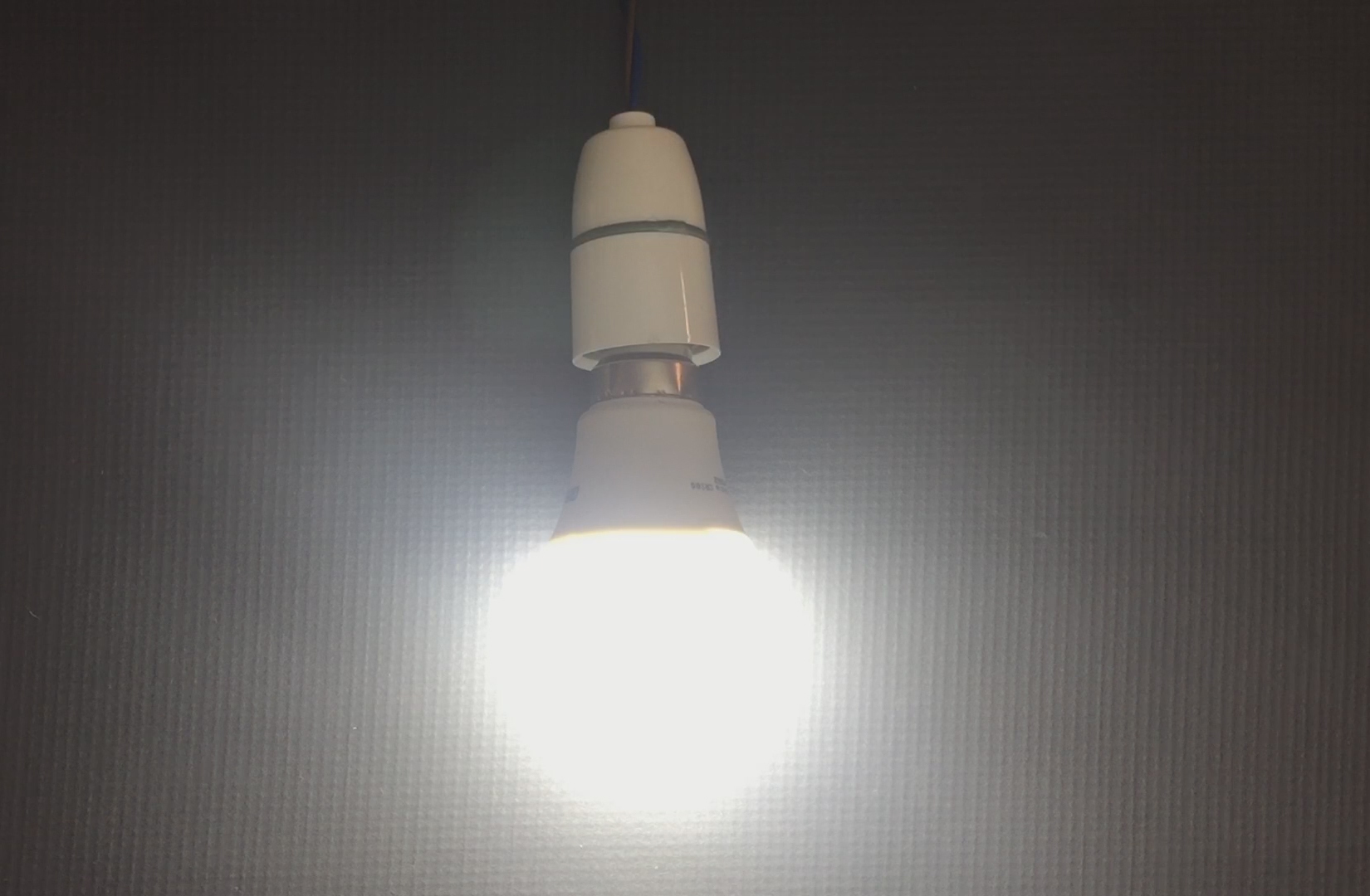 How to Wire a Light Bulb Older ? : 8 Steps - Instructables