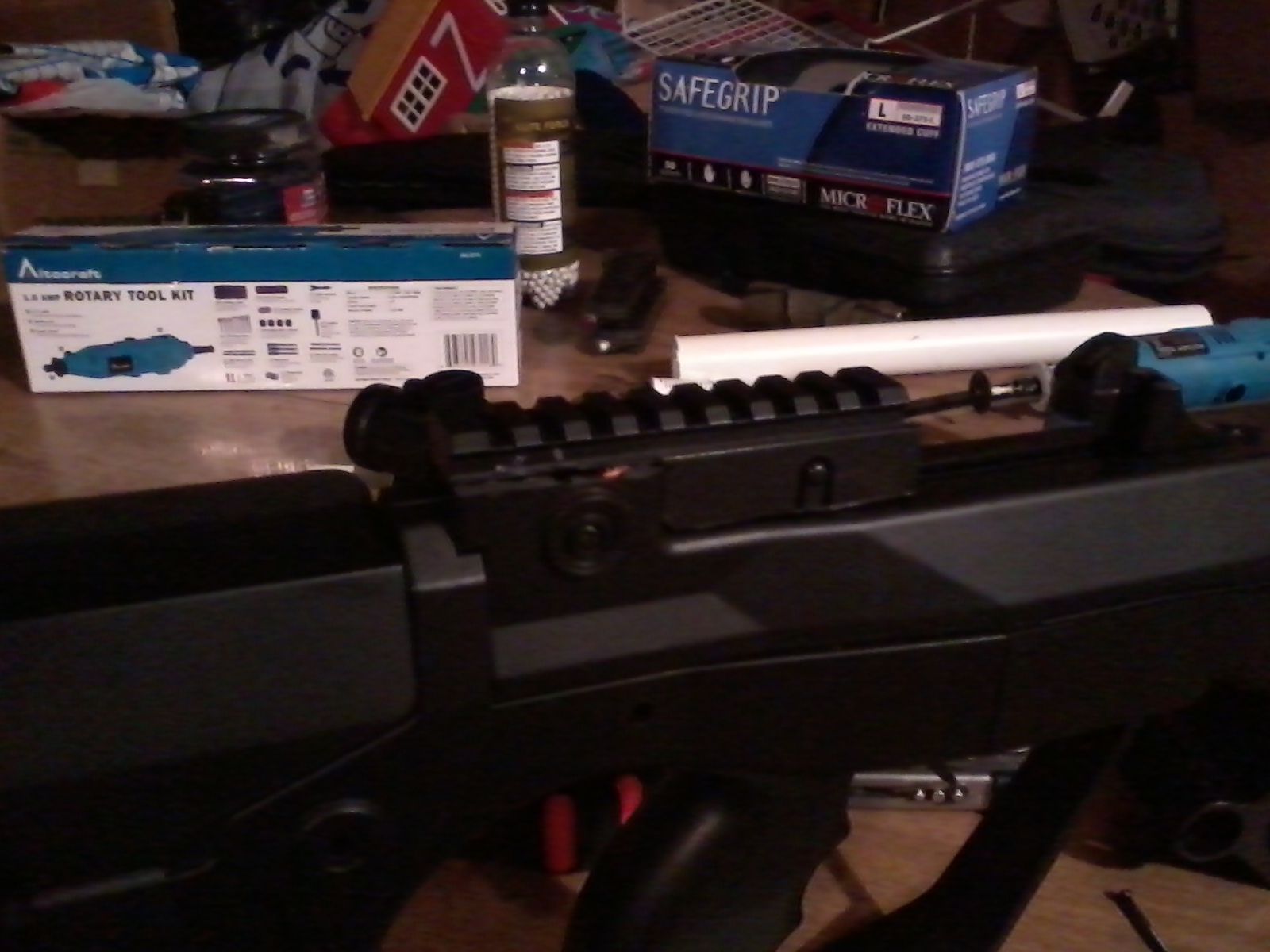 Airsoft FAMAS Custom (SMR Build From Black Ops) : 8 Steps - Instructables