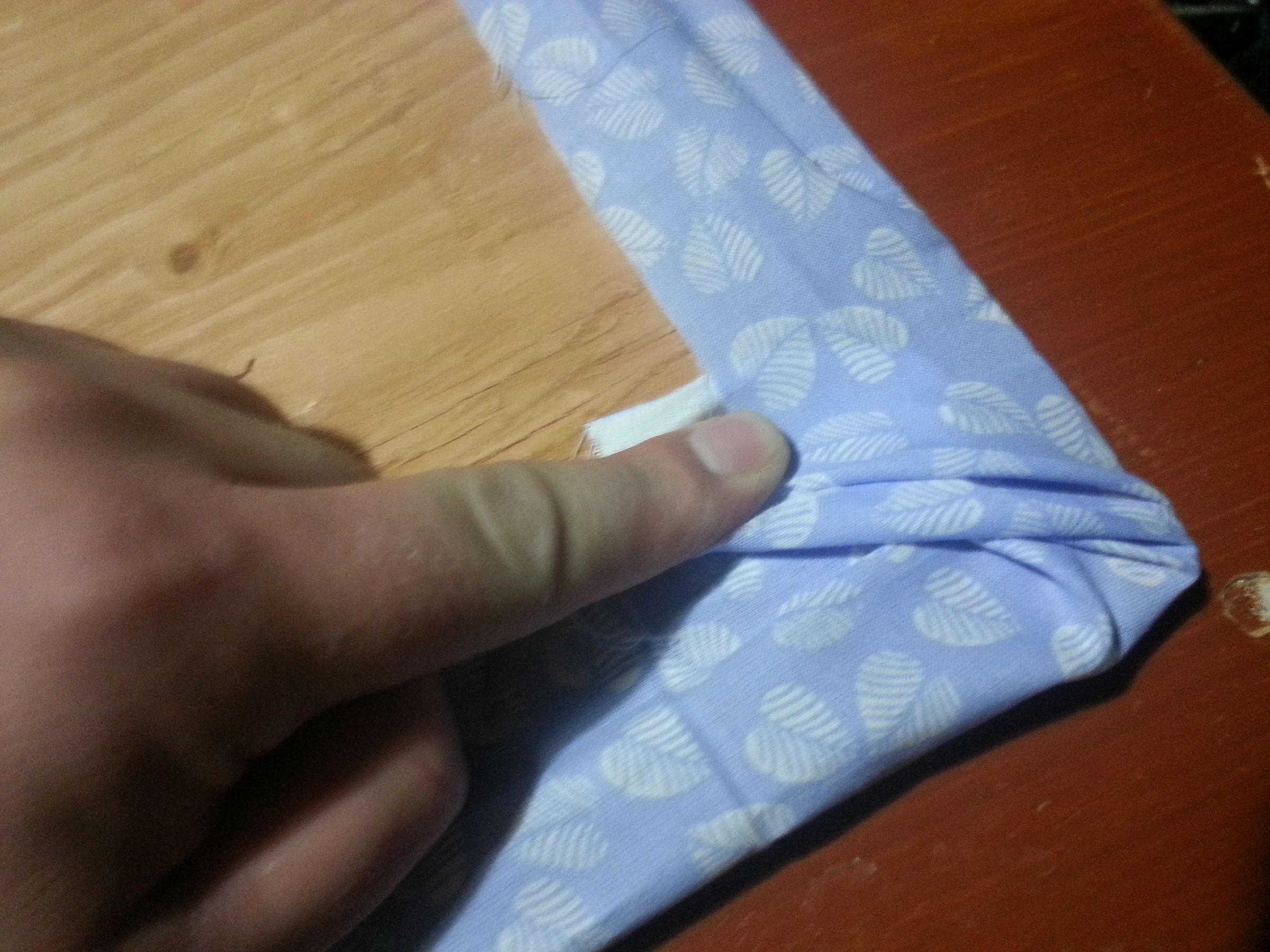 Easy Elastic Photo Board : 6 Steps - Instructables