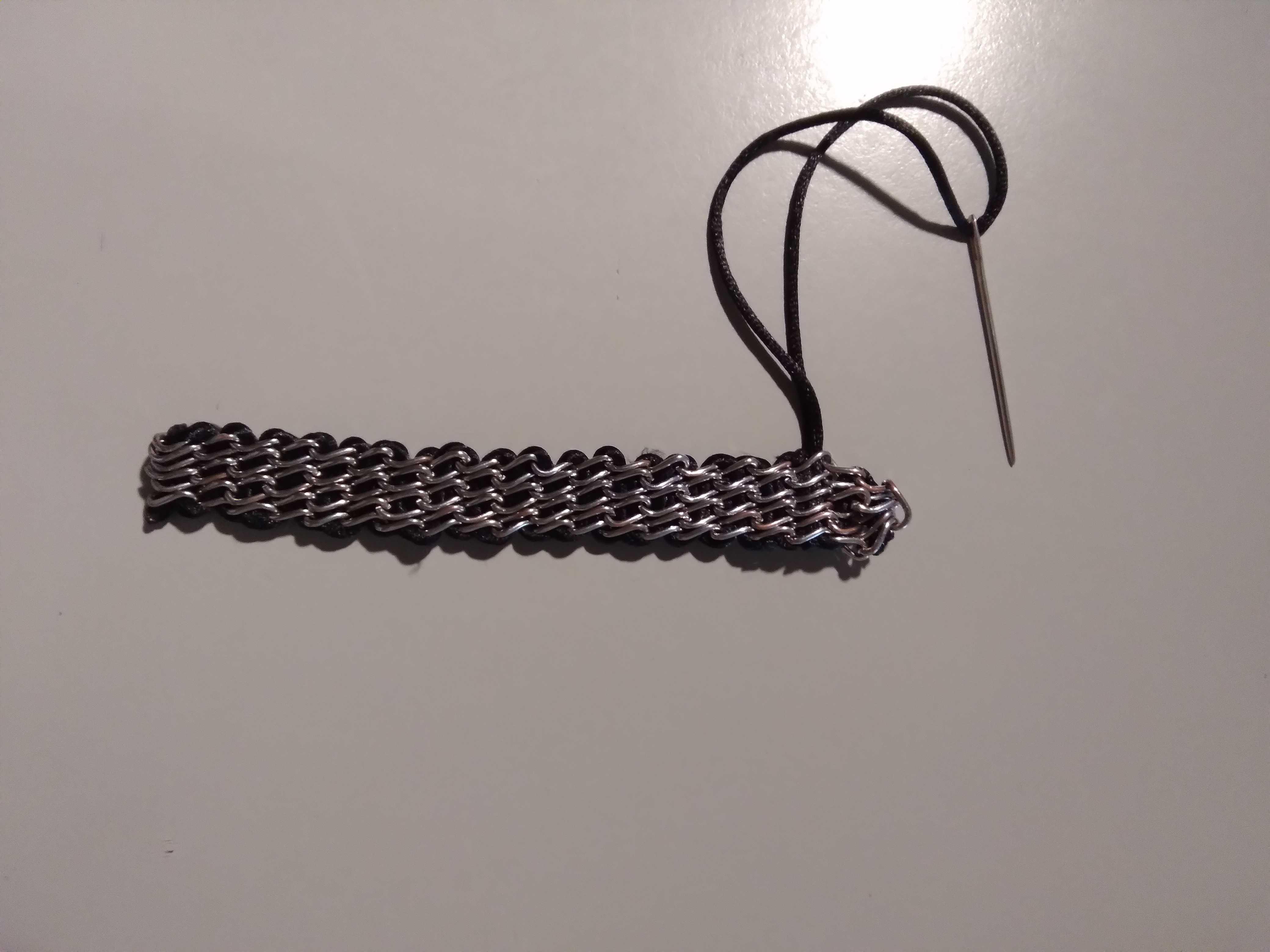 Chain and Intertwined Thread Bracelet : 6 Steps - Instructables