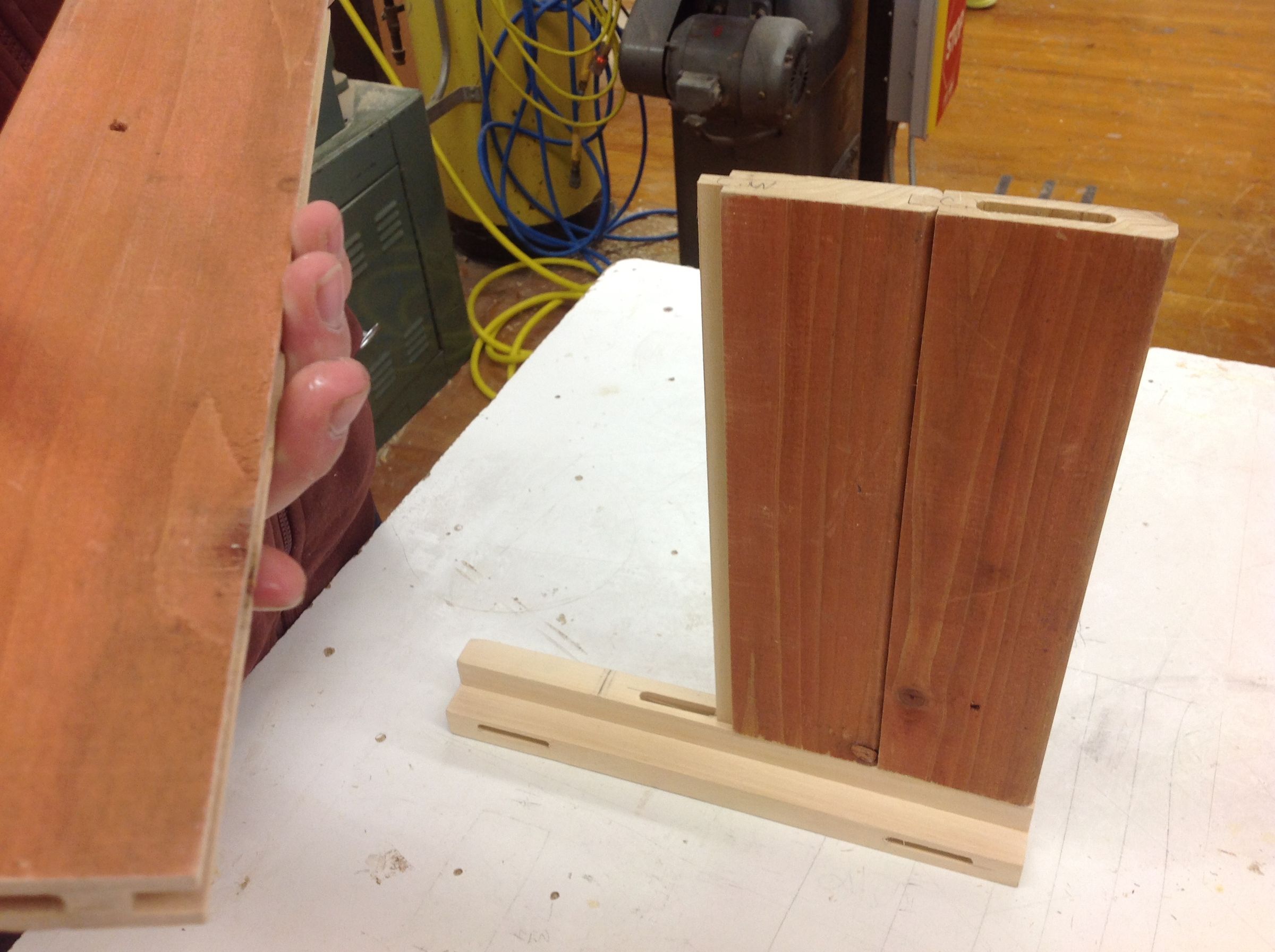 False Bottom Wooden Crate : 6 Steps (with Pictures) - Instructables