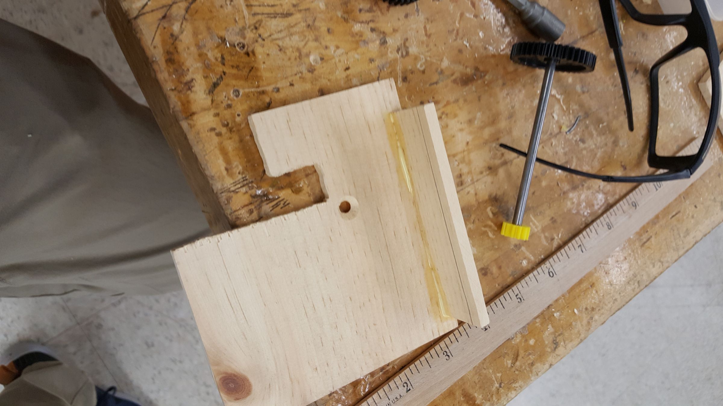 Hand Crank Generator : 14 Steps (with Pictures) - Instructables