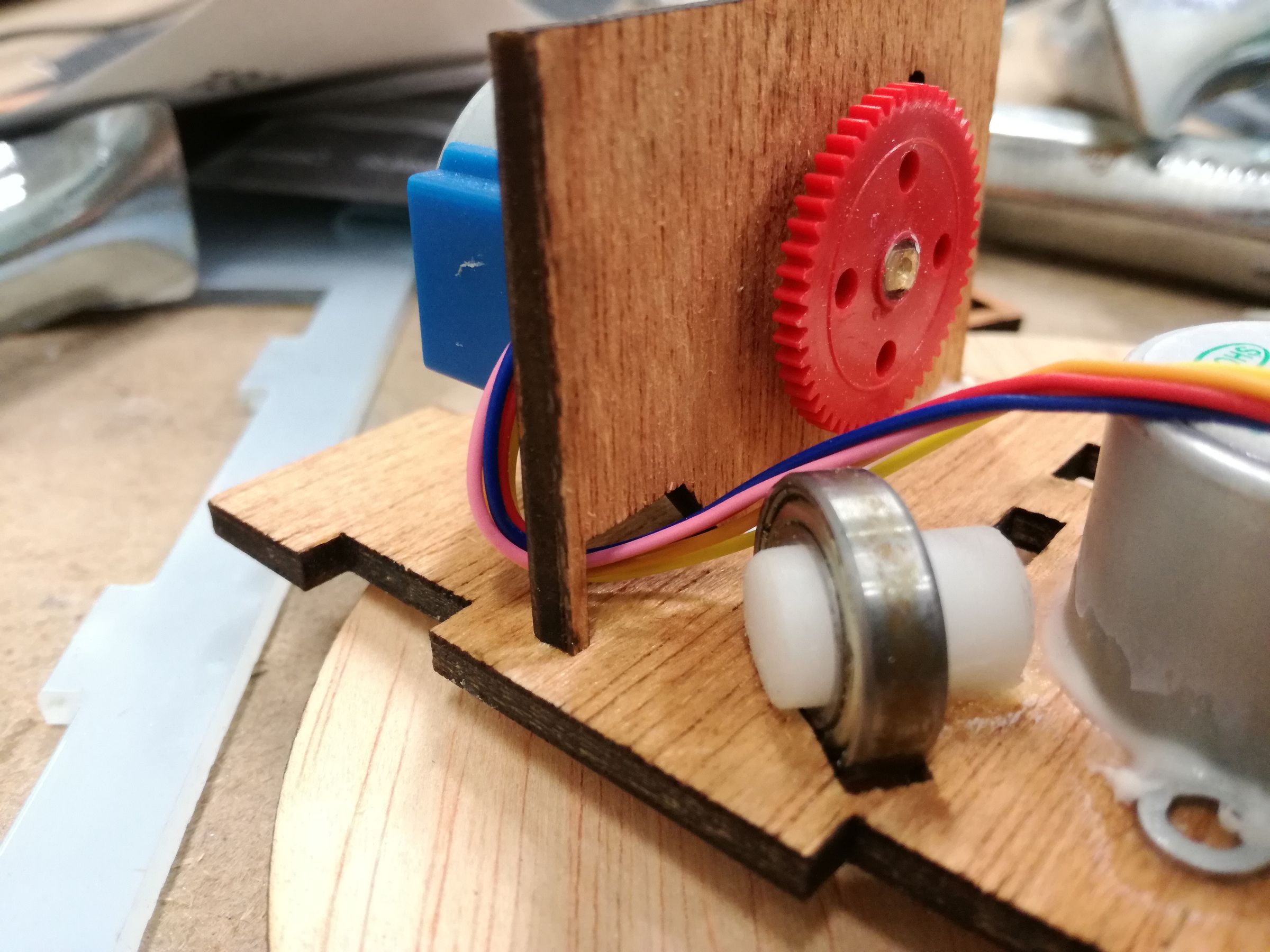 CARD DEALER : 8 Steps (with Pictures) - Instructables