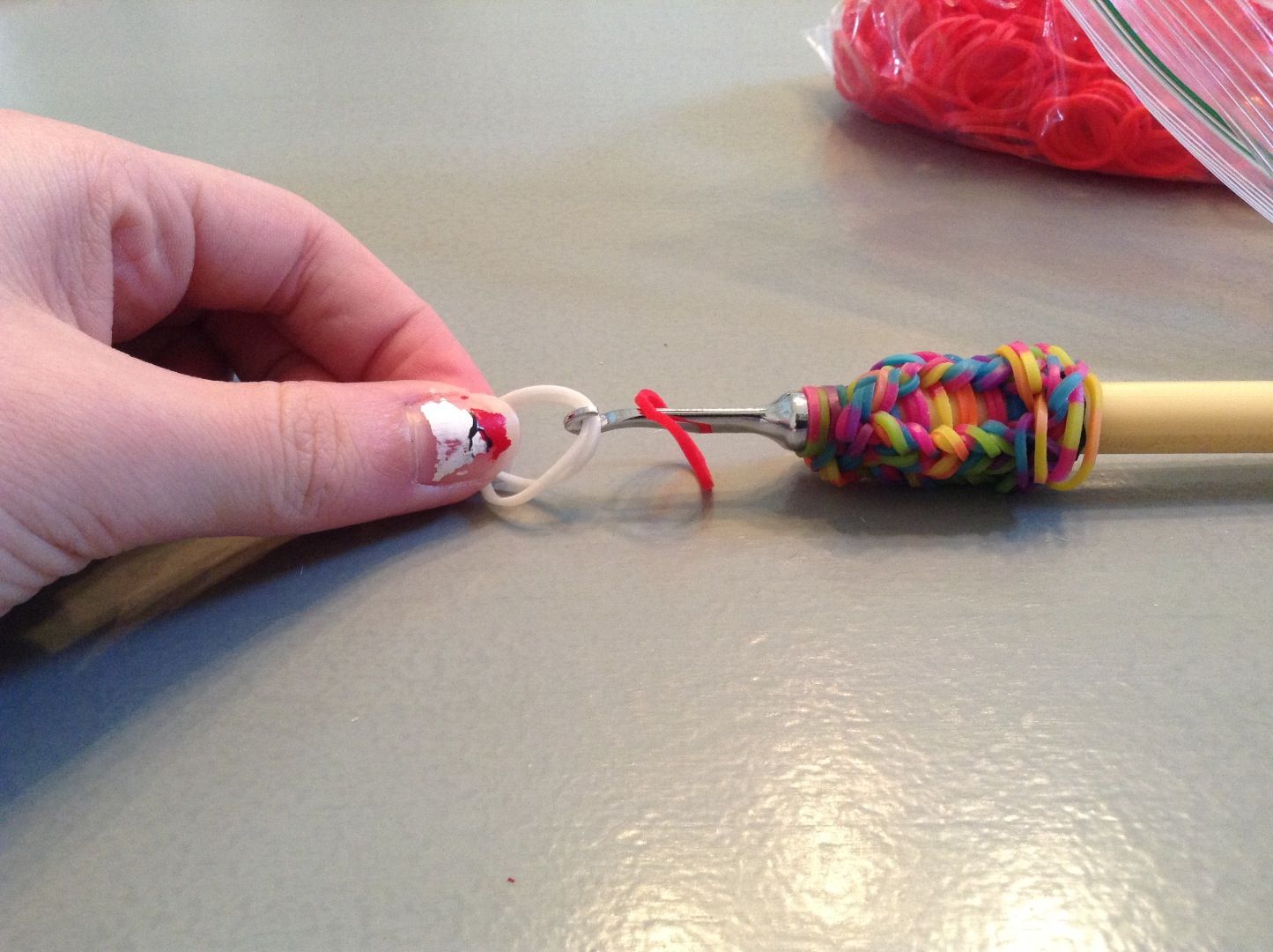 Rainbow Loom 3D Pokeball : 4 Steps - Instructables