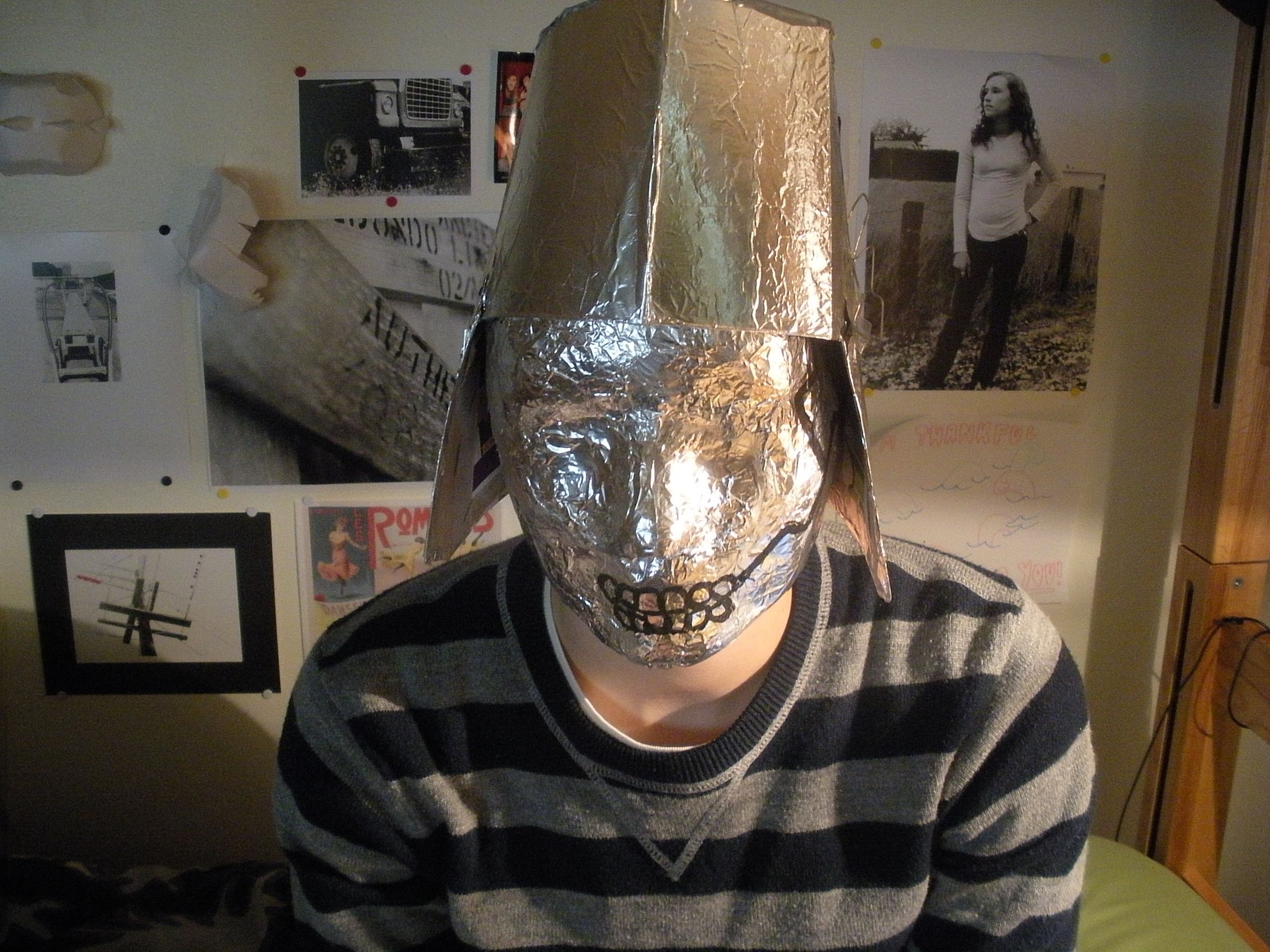How to Make an Avant-Garde Robot Mask : 8 Steps (with Pictures ...