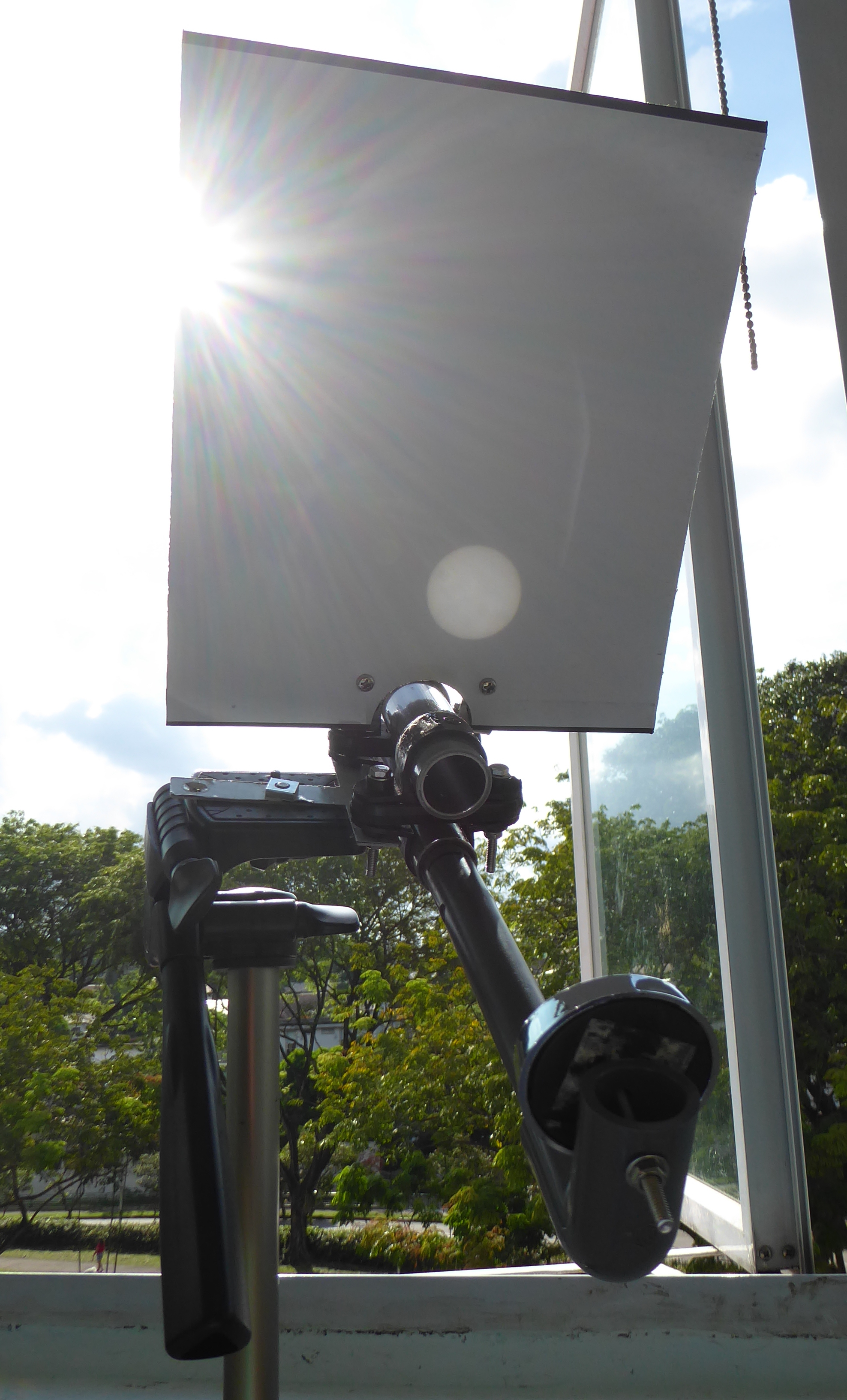 Hardware Store Solar Eclipse Viewer : 7 Steps (with Pictures ...