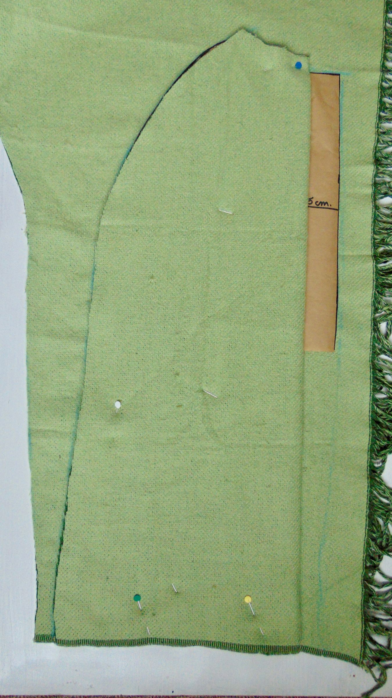 Warm Cloak From an Old Blanket : 12 Steps (with Pictures) - Instructables