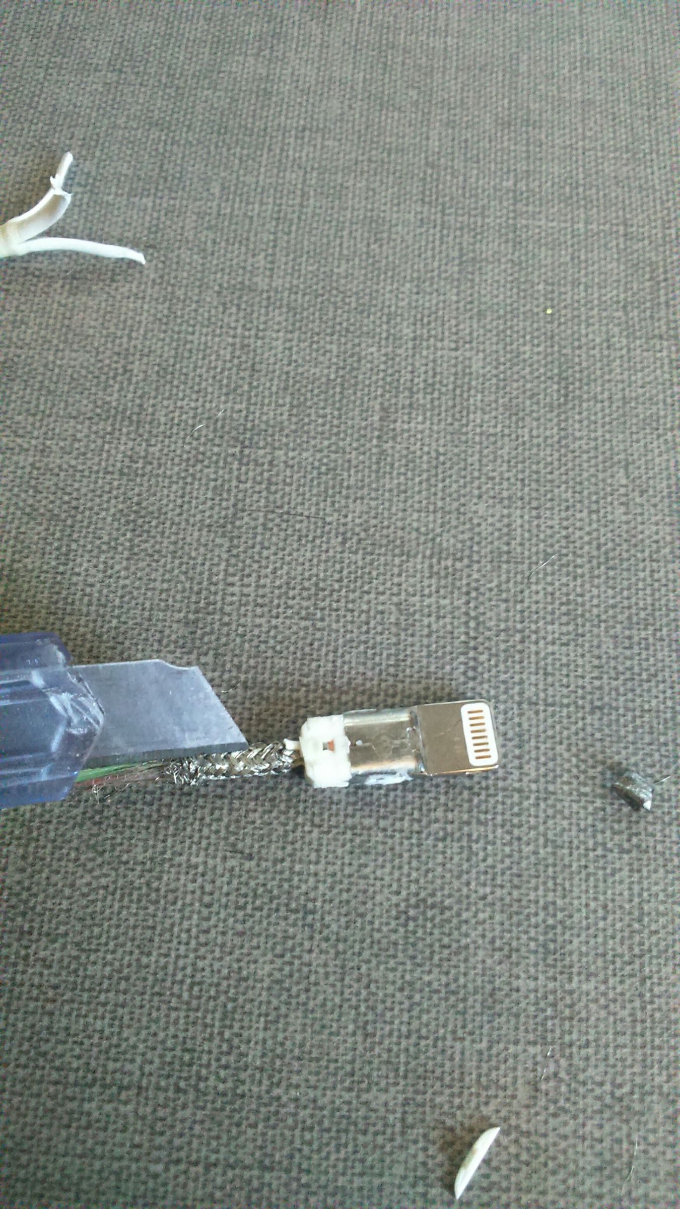 How to Fix the Cable Lightning Apple : 4 Steps (with Pictures ...