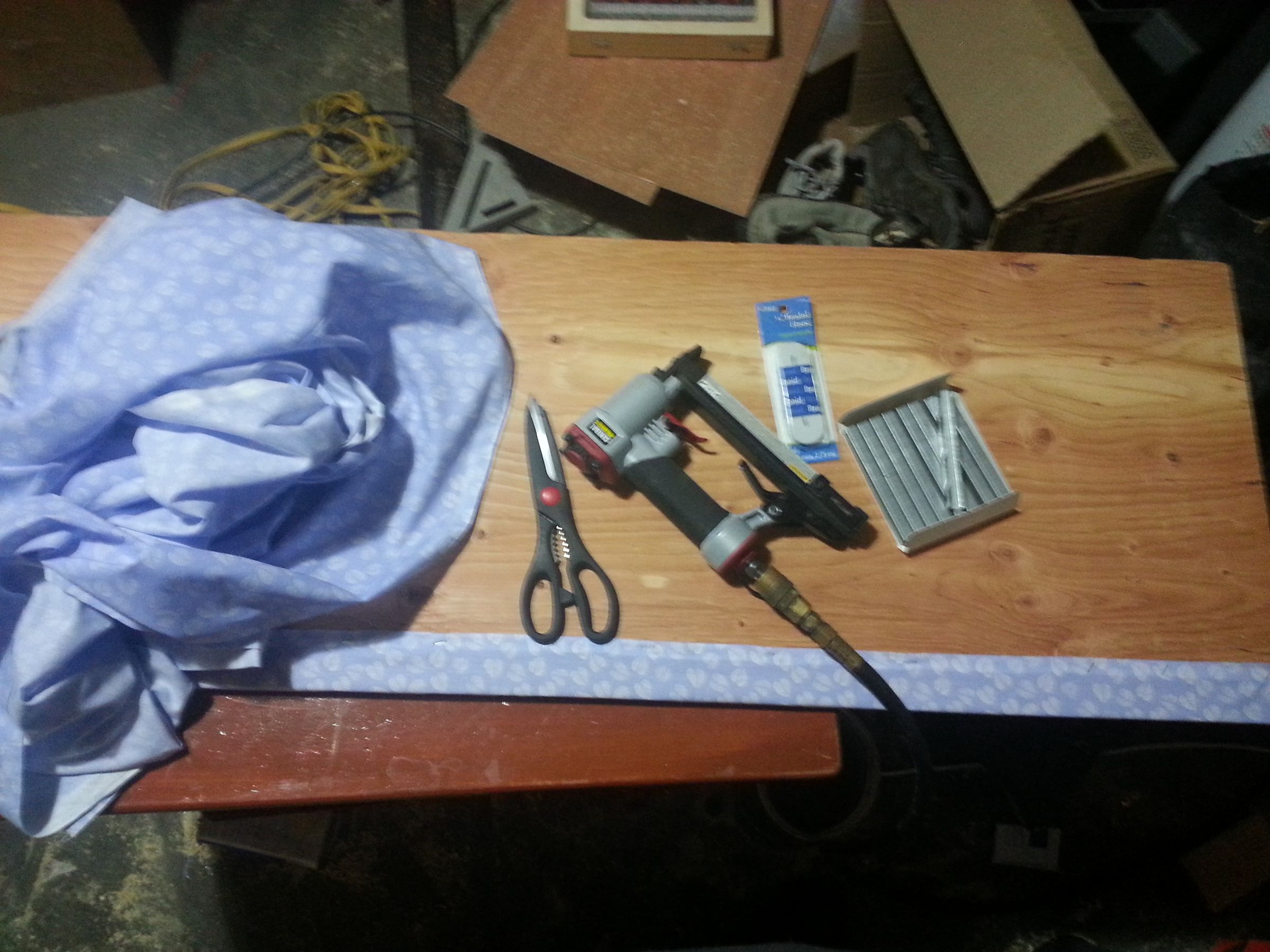 Easy Elastic Photo Board : 6 Steps - Instructables