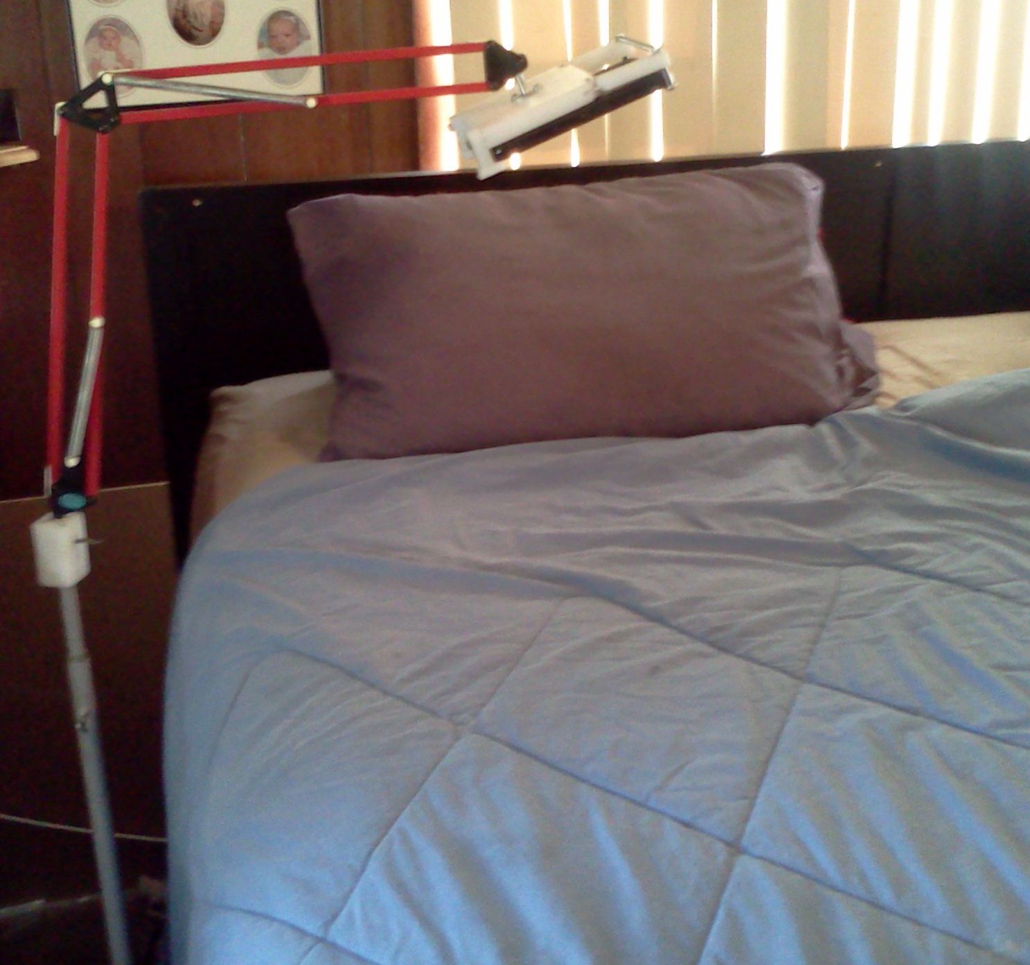 Zero Gravity Tablet or Ereader Floor Stand From Balanced Arm Lamp ...