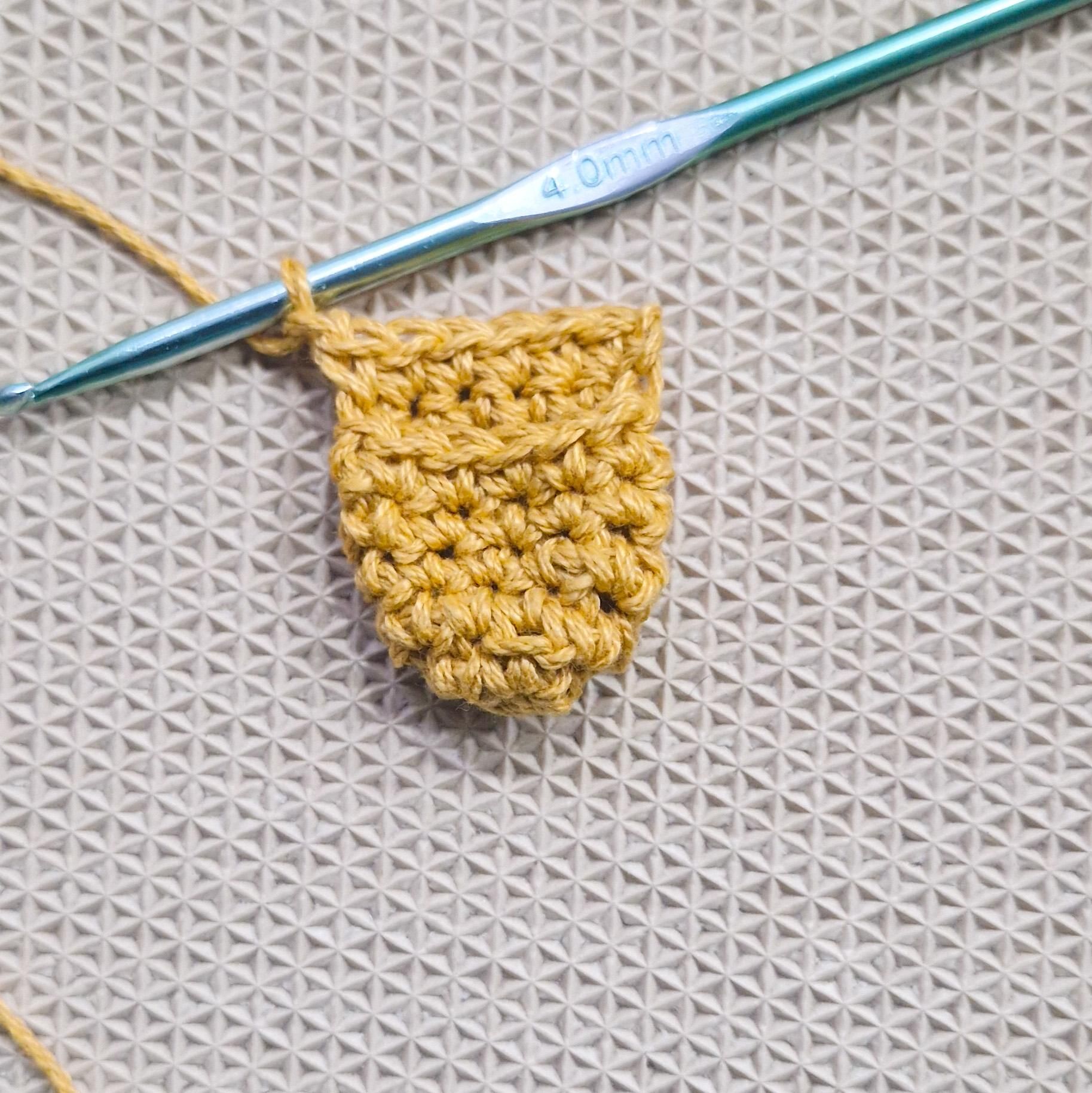 Easy Crochet Mini Christmas Stocking Ornament : 11 Steps - Instructables