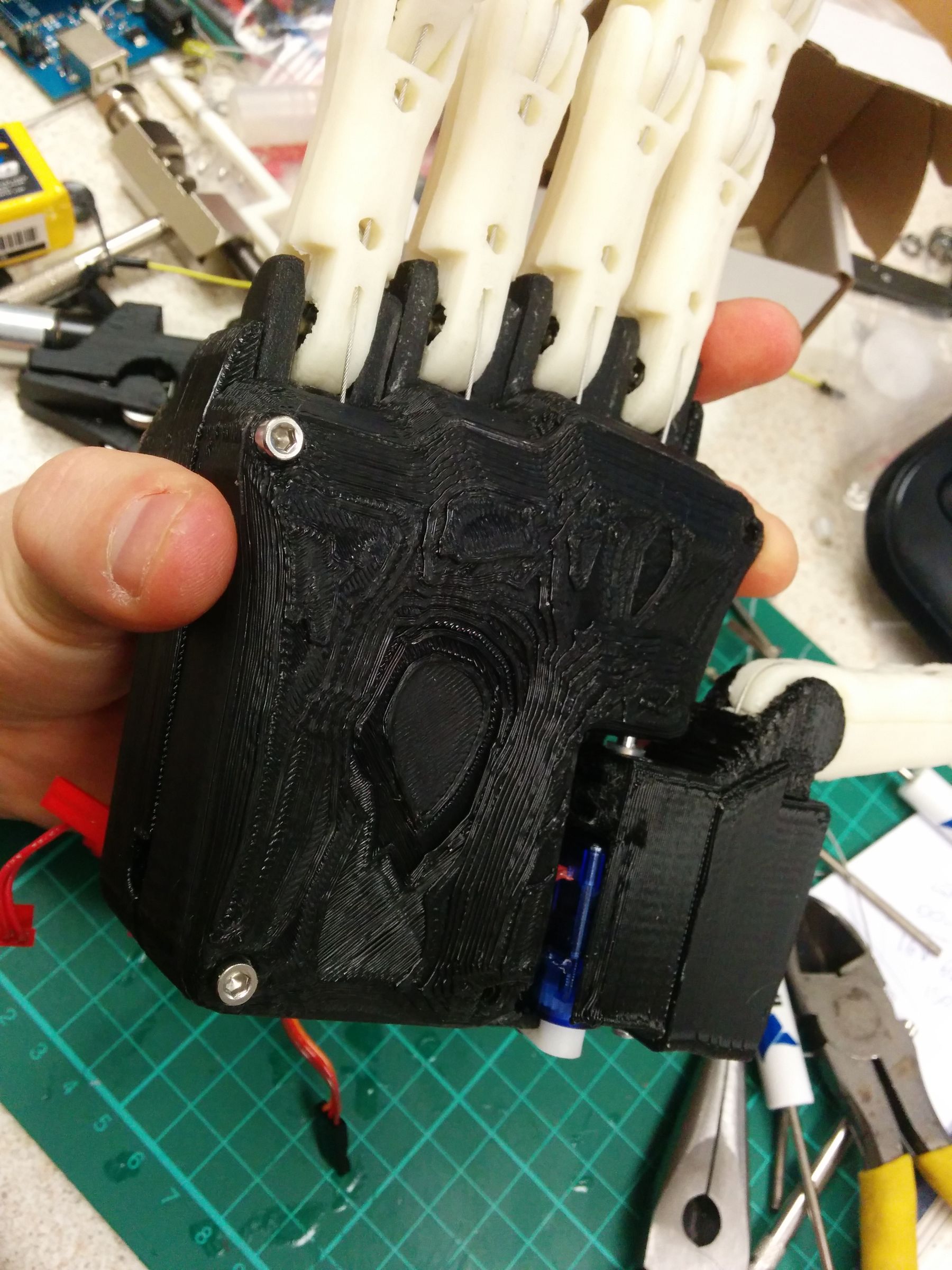 Dextrus V1.1 Robotic Hand : 11 Steps (with Pictures) - Instructables