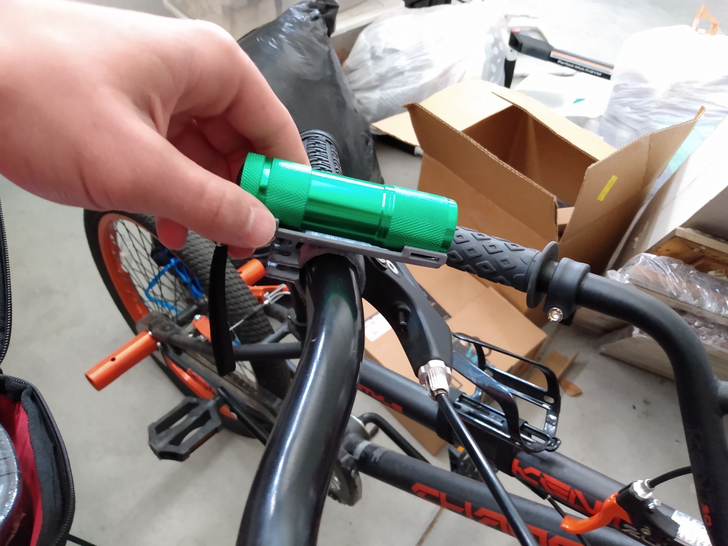 How to Transform a Flashlight Into a Bicycle Headlight : 7 Steps (with ...