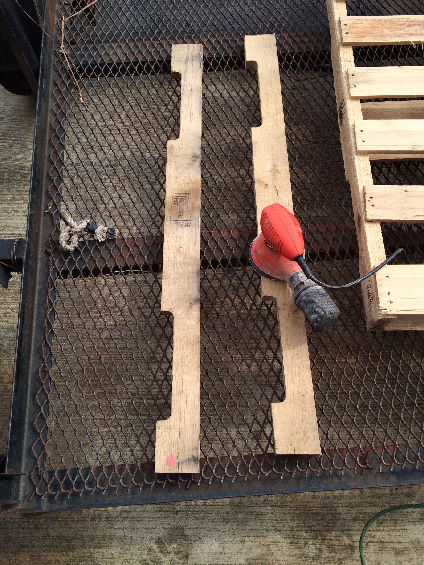 Pallet Table : 7 Steps (with Pictures) - Instructables