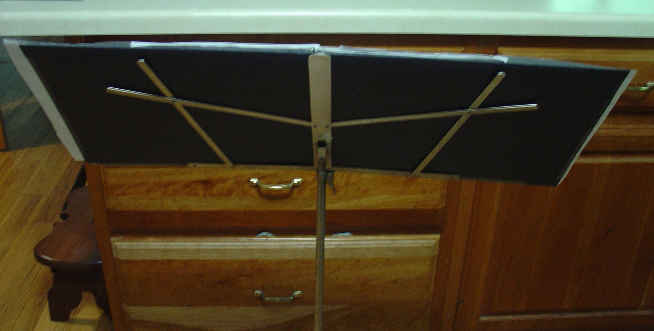 Cheap Music Stand Extension : 4 Steps - Instructables