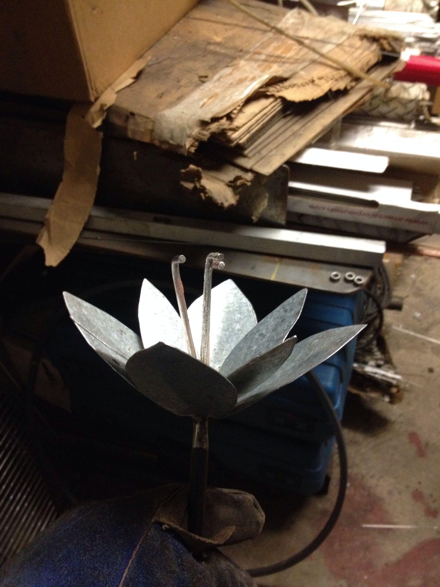 Metal Flowers : 7 Steps (with Pictures) - Instructables