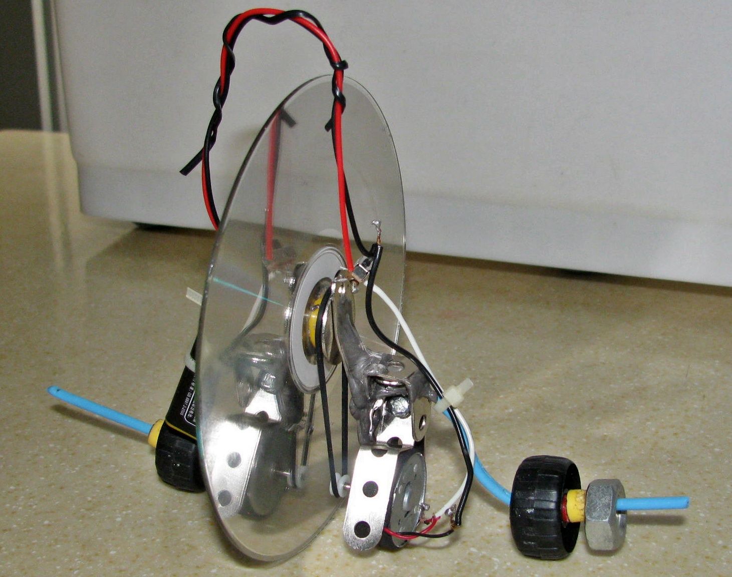 Motorized Uniwheel Toy Thing (Mutt) (with Pictures) - Instructables